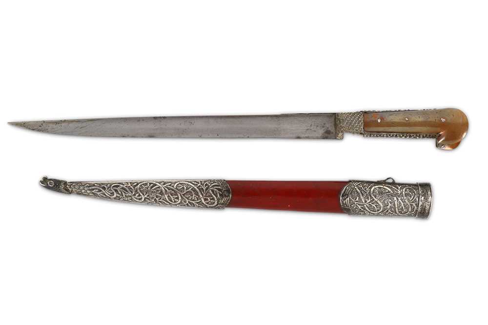 Lot 147 - AN OTTOMAN EARED YATAGHAN DAGGER Ottoman