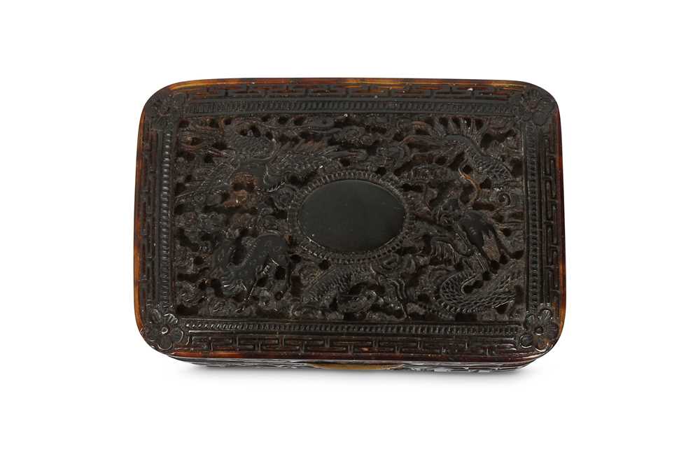 Lot 189 - A CHINESE TORTOISE SHELL BOX AND A MOTHER-OF-