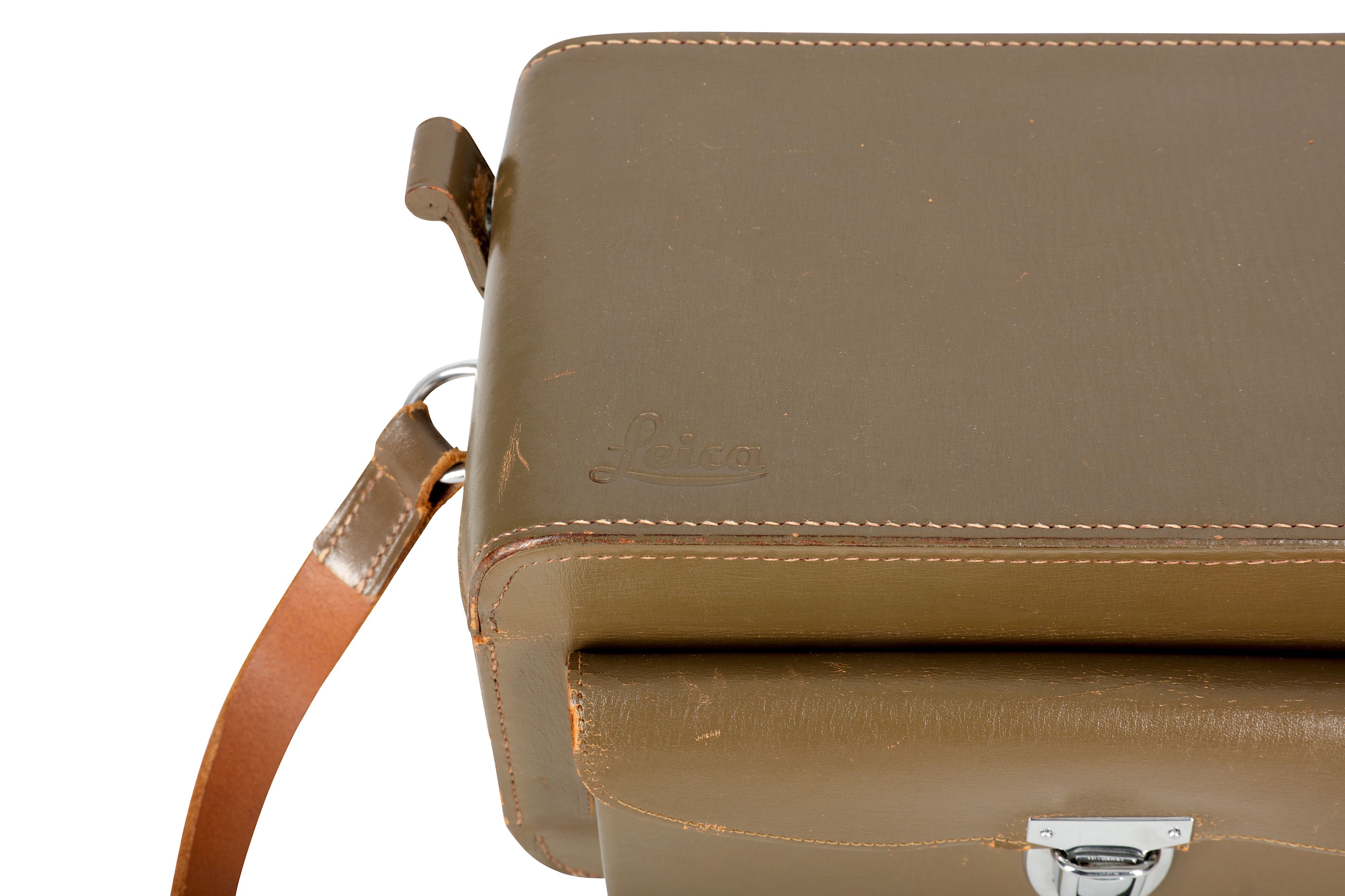 Lot 153 - Leitz Olive Bundeseigentum Leather Outfit