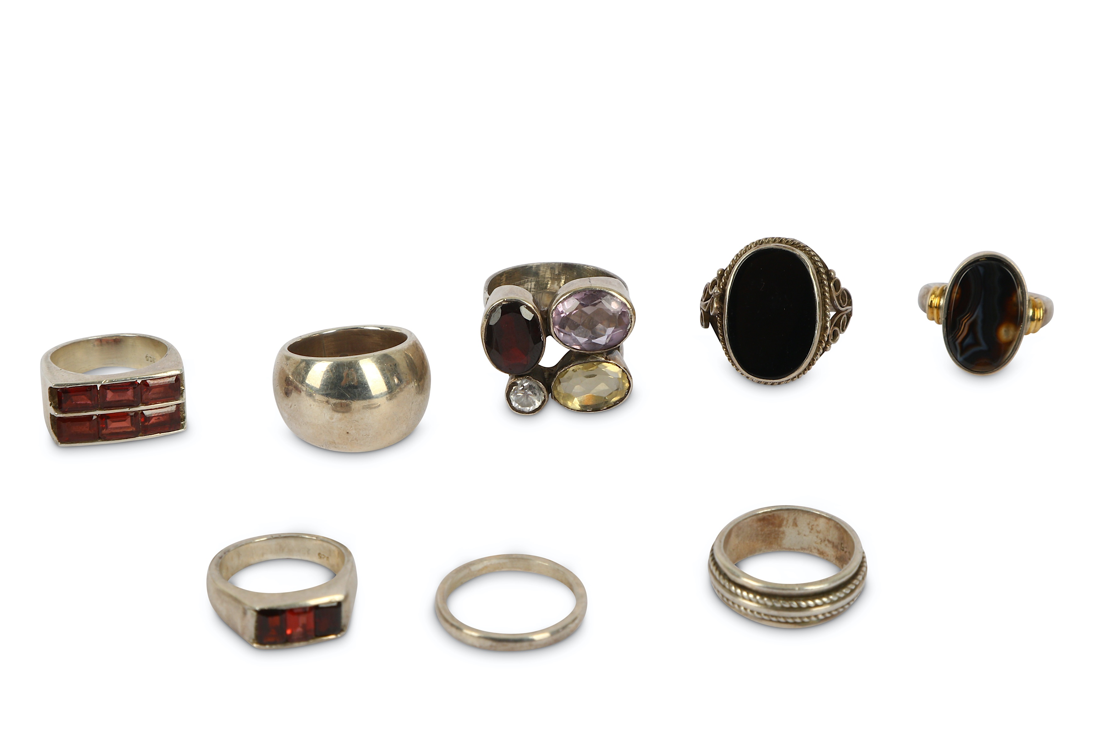 Lot 265 - A collection of seventeen various rings, all