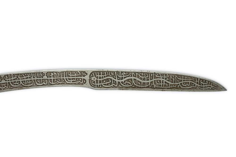 Lot 182 - A SAFAVID-REVIVAL SHAMSHIR (SWORD)