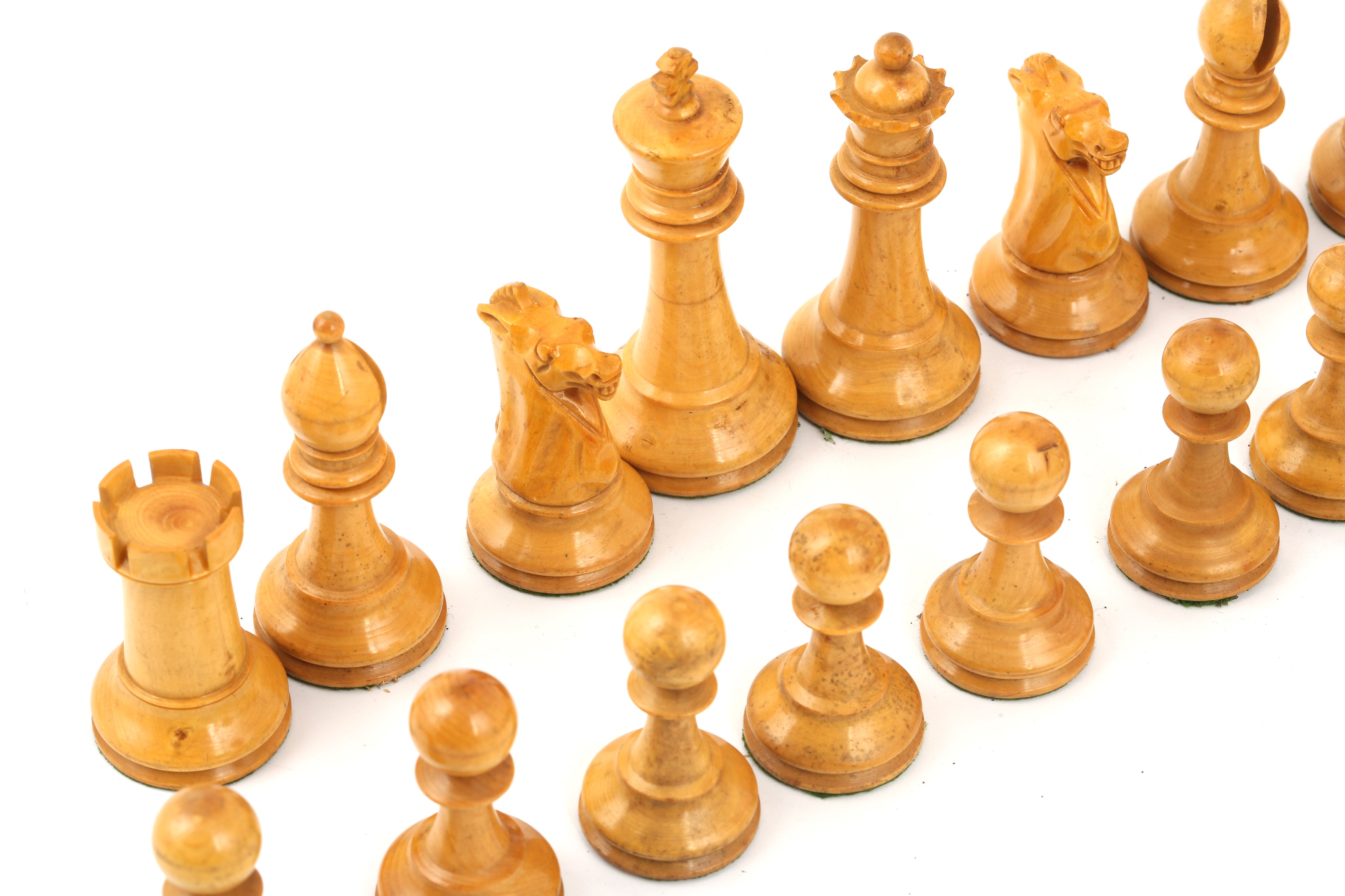 Lot 595 - An early 20th Century complete Staunton