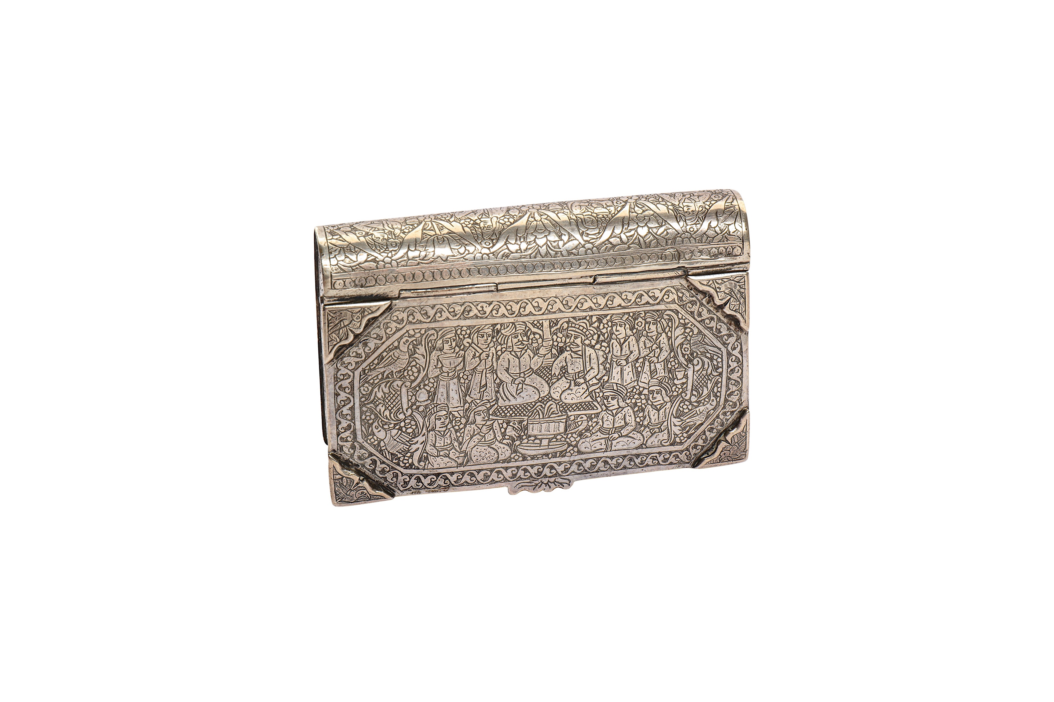 Lot 366 - AN ENGRAVED SILVER BOX