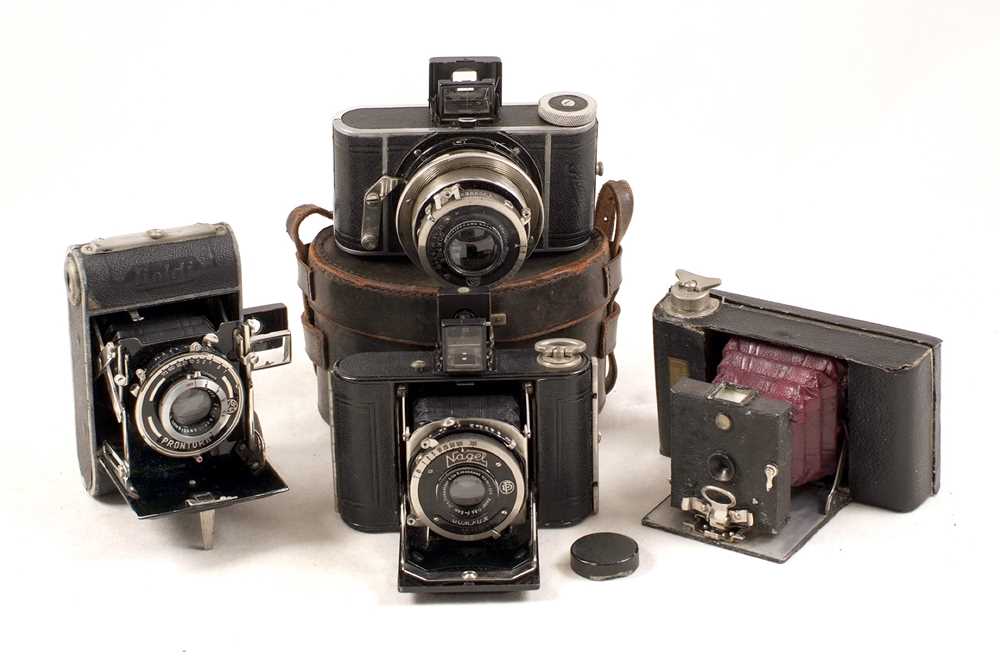 Lot 646 - Nagel Vollenda & Other Collectors Cameras