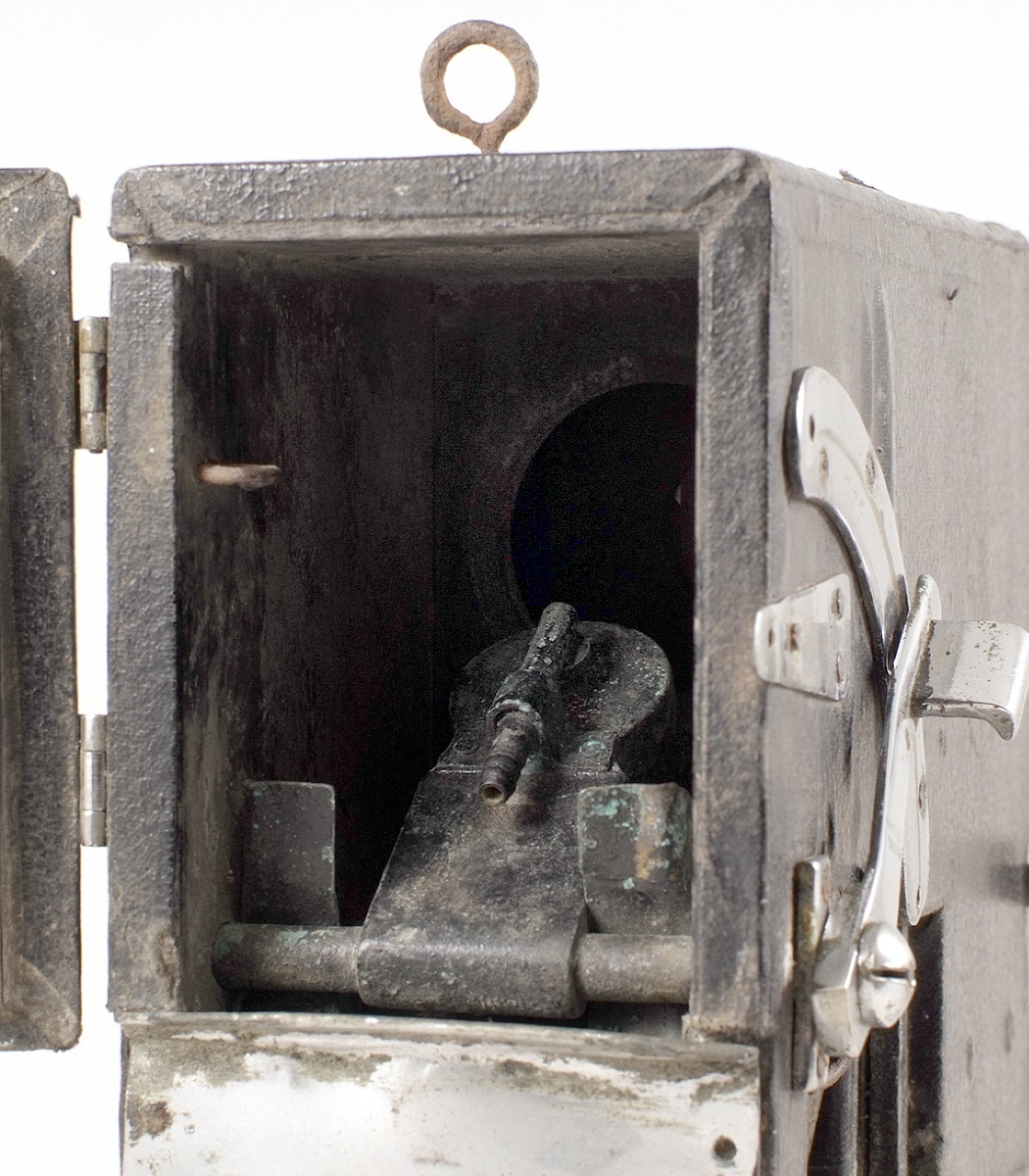 Lot 24 - Aptus Ferrotype (Tin-Type) Camera by Moore