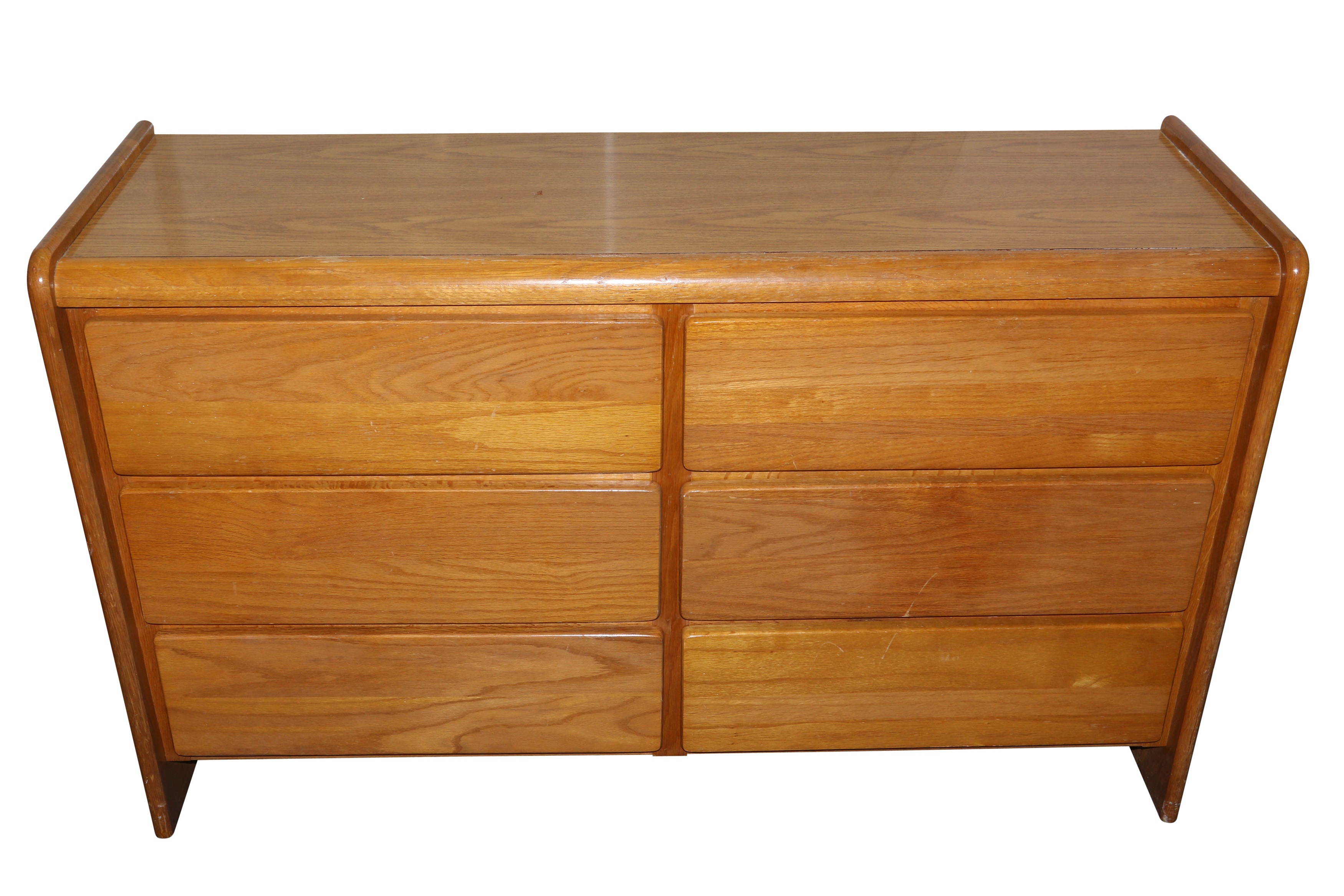 Lot 775 - A contemporary oak chest