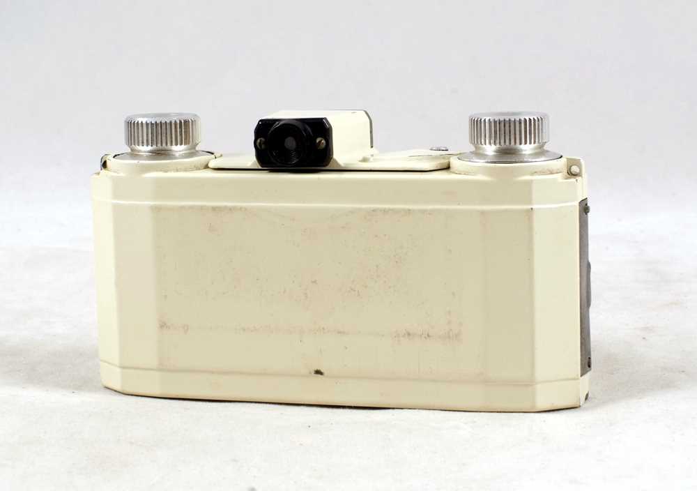 Lot 587 - An Ilford Advocate Camera with Dallmeyer
