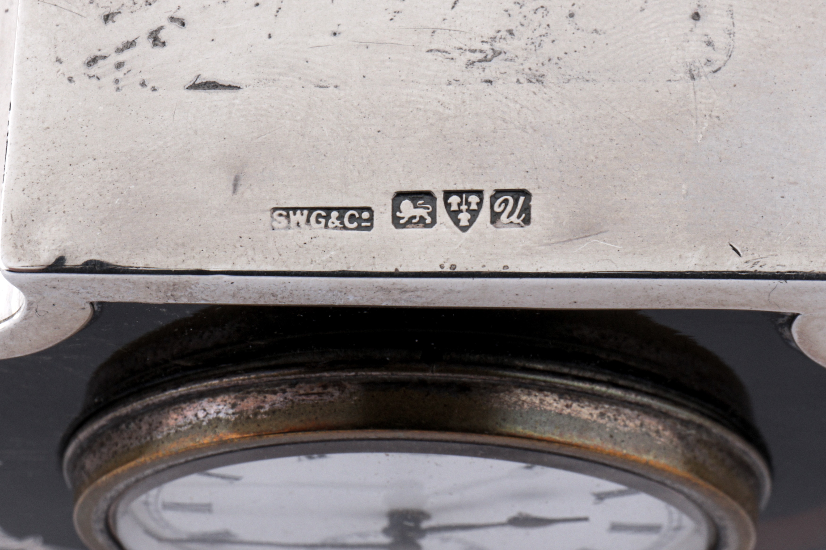 Lot 53 - A George V sterling silver and tortoiseshell