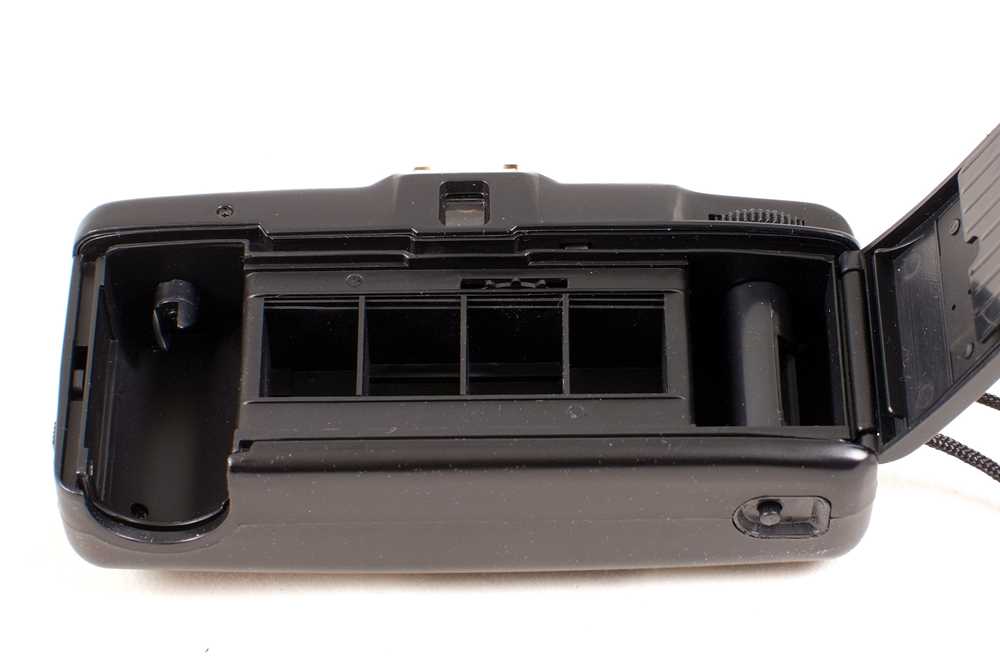 Lot 72 - Reality 4-Lens Lenticular Stereo Film Camera.