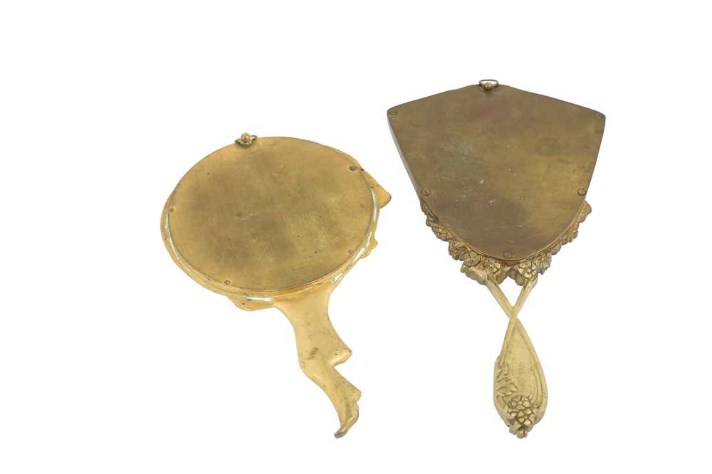 Lot 221 - A CONTINENTAL GILT BRONZE HAND MIRROR, EARLY