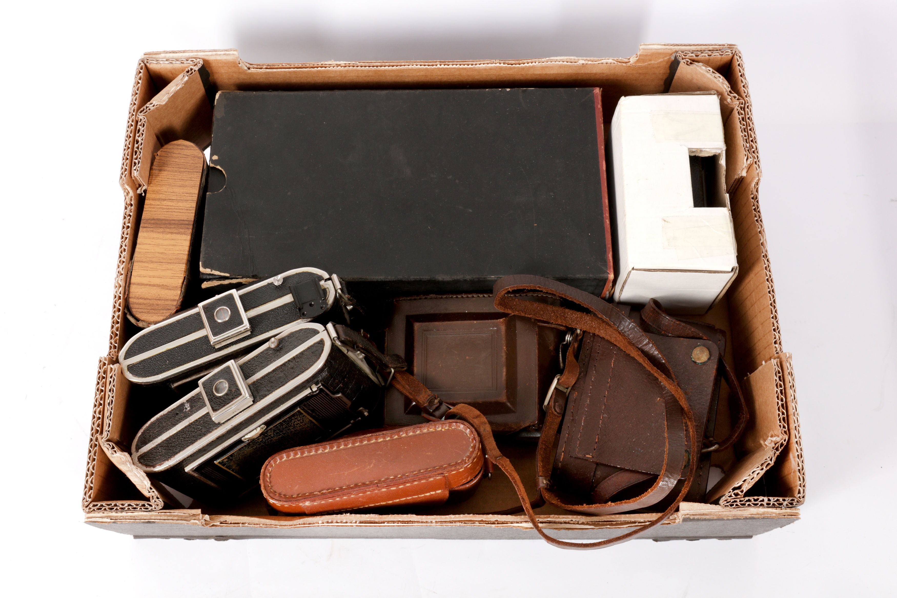 Lot 256 - A Selection of Folding Cameras