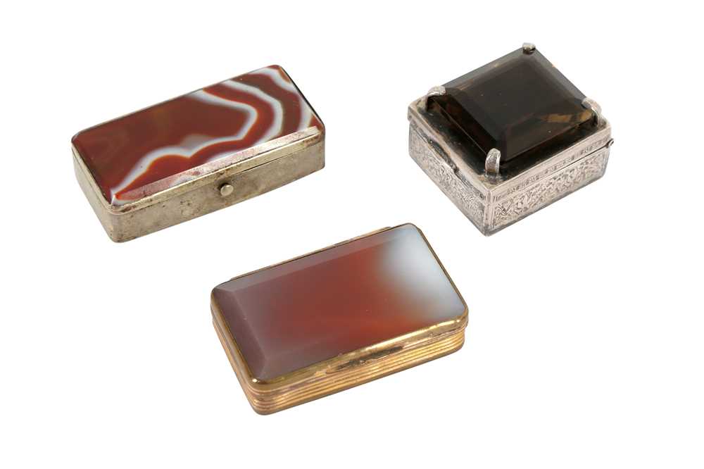 Lot 196 - TWO ORANGE AND WHITE AGATE RECTANGULAR BOXES,