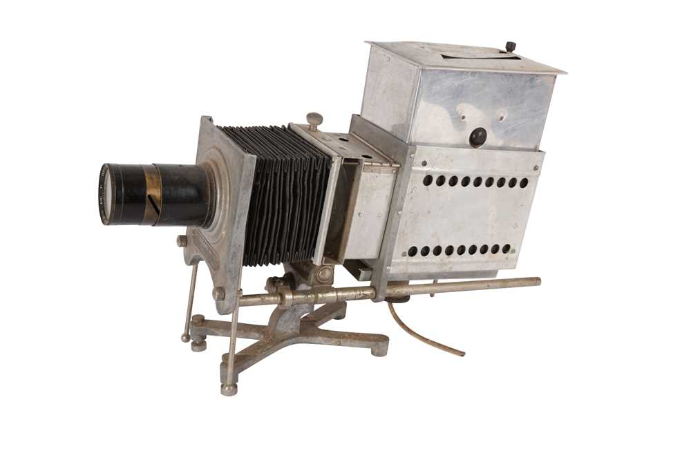 Lot 240 - A Houghton Butcher No.10 Optiscope Magic