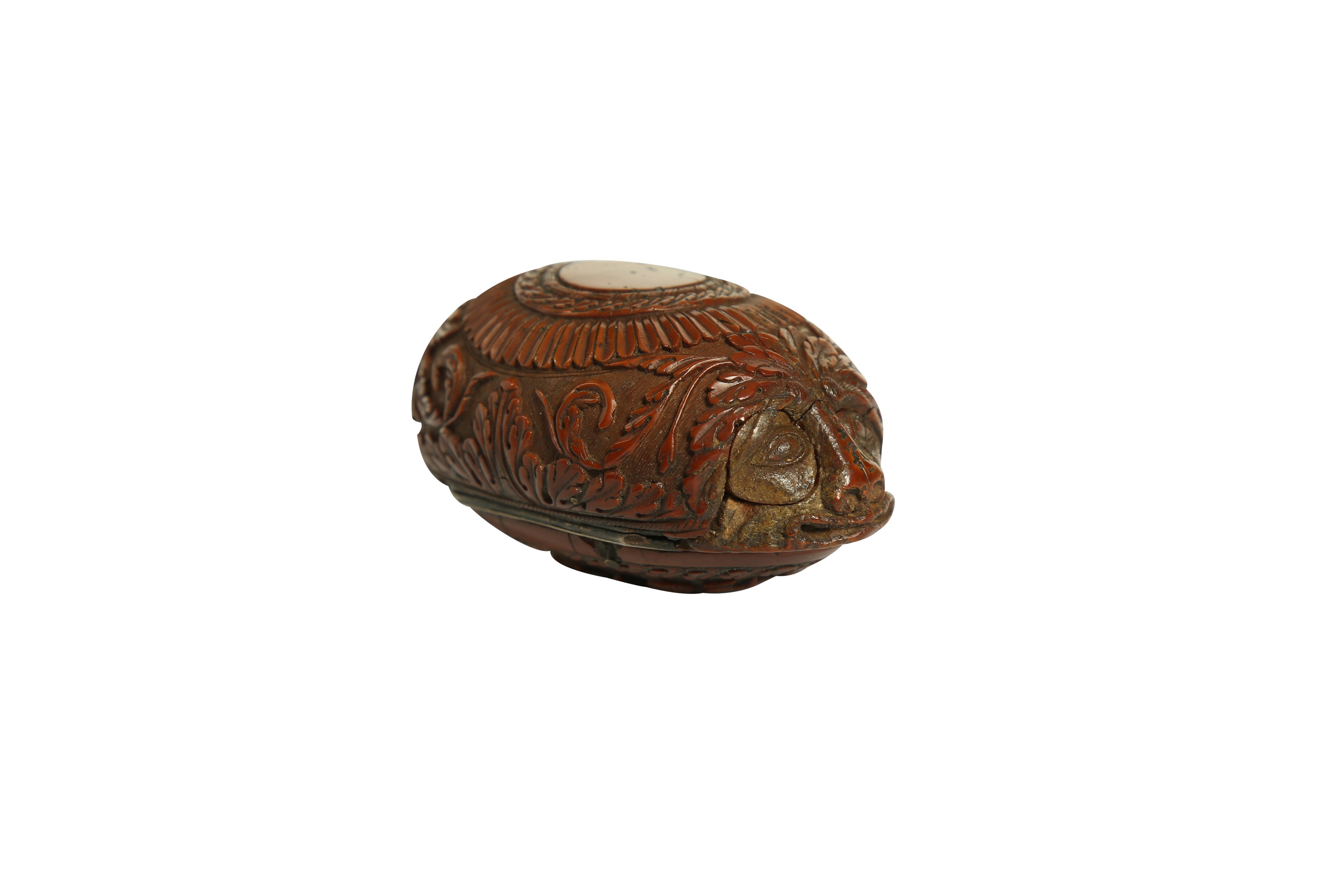 Lot 310 - A RARE 18TH CENTURY COQUILLA NUT SNUFF BOX