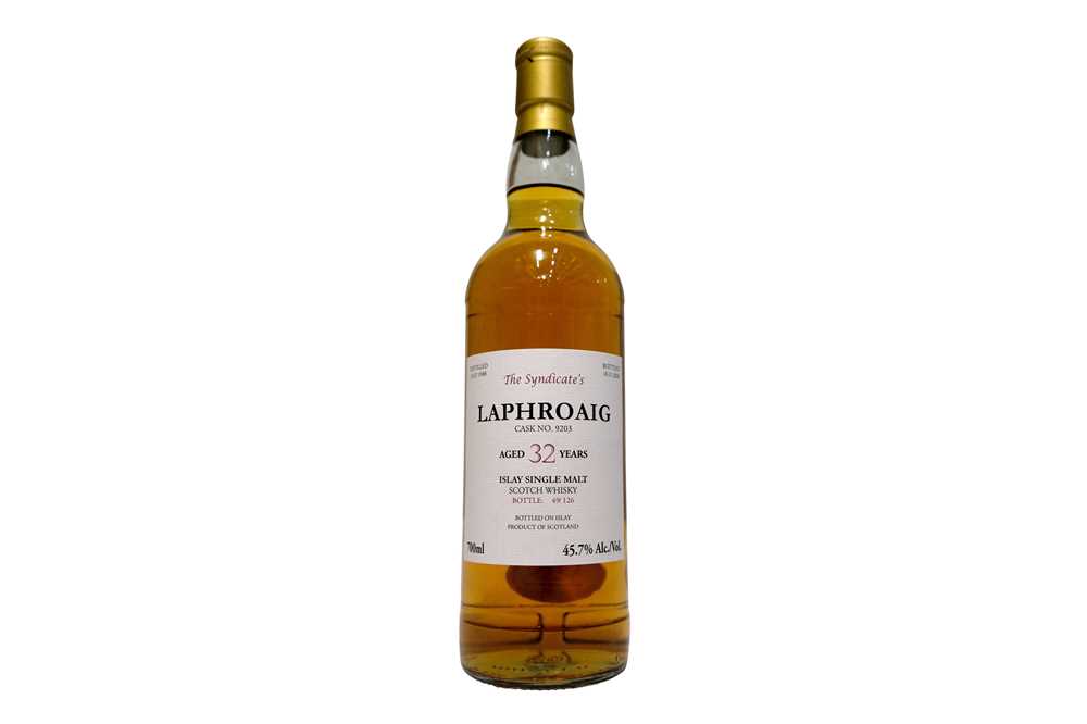 Lot 1009 Laphroaig 32 Year Old