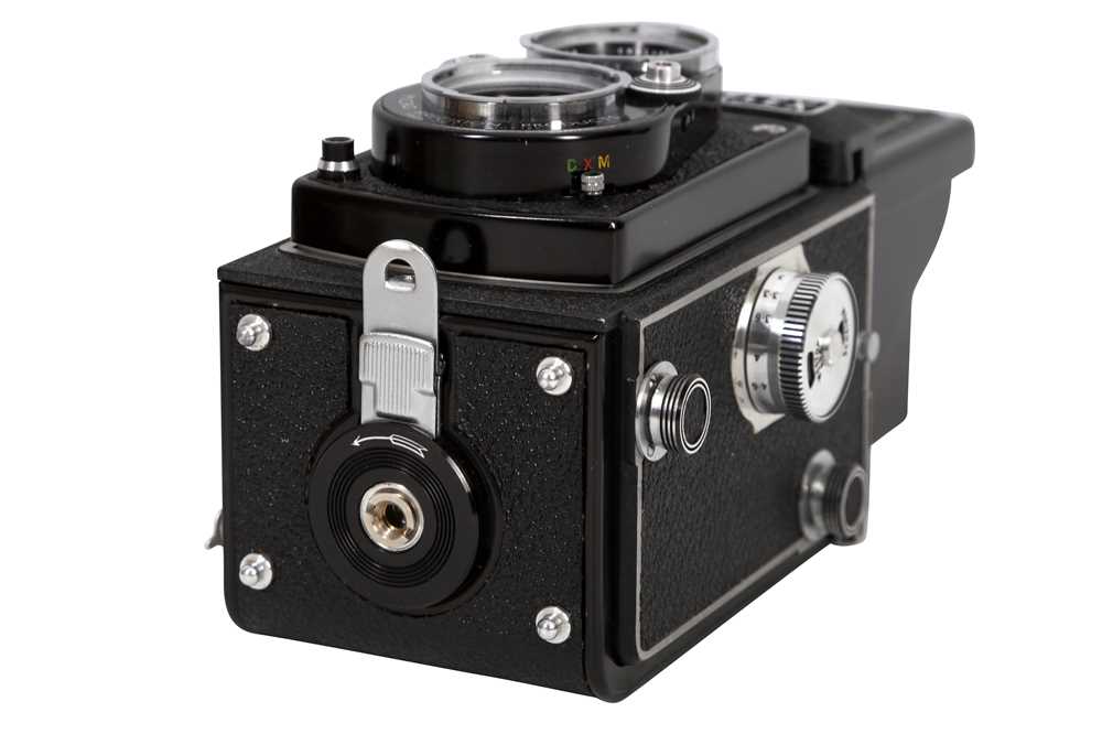 Lot 207 - A M.P.P. Microflex TLR Camera