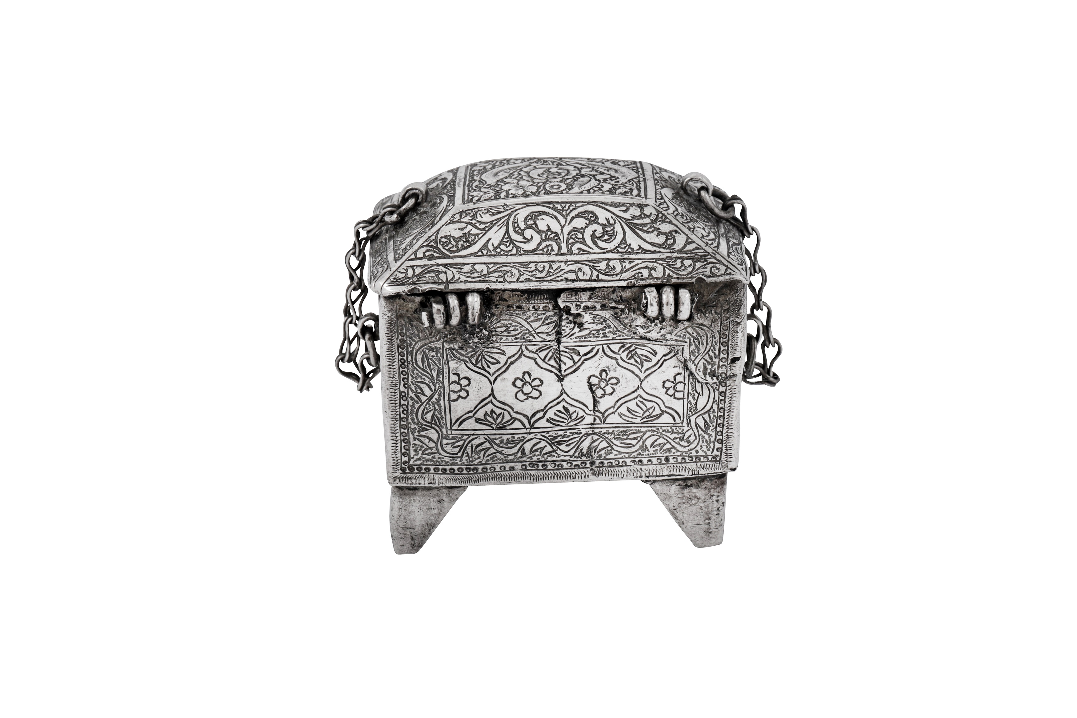 Lot 324 - An early 20th century silver spice box,