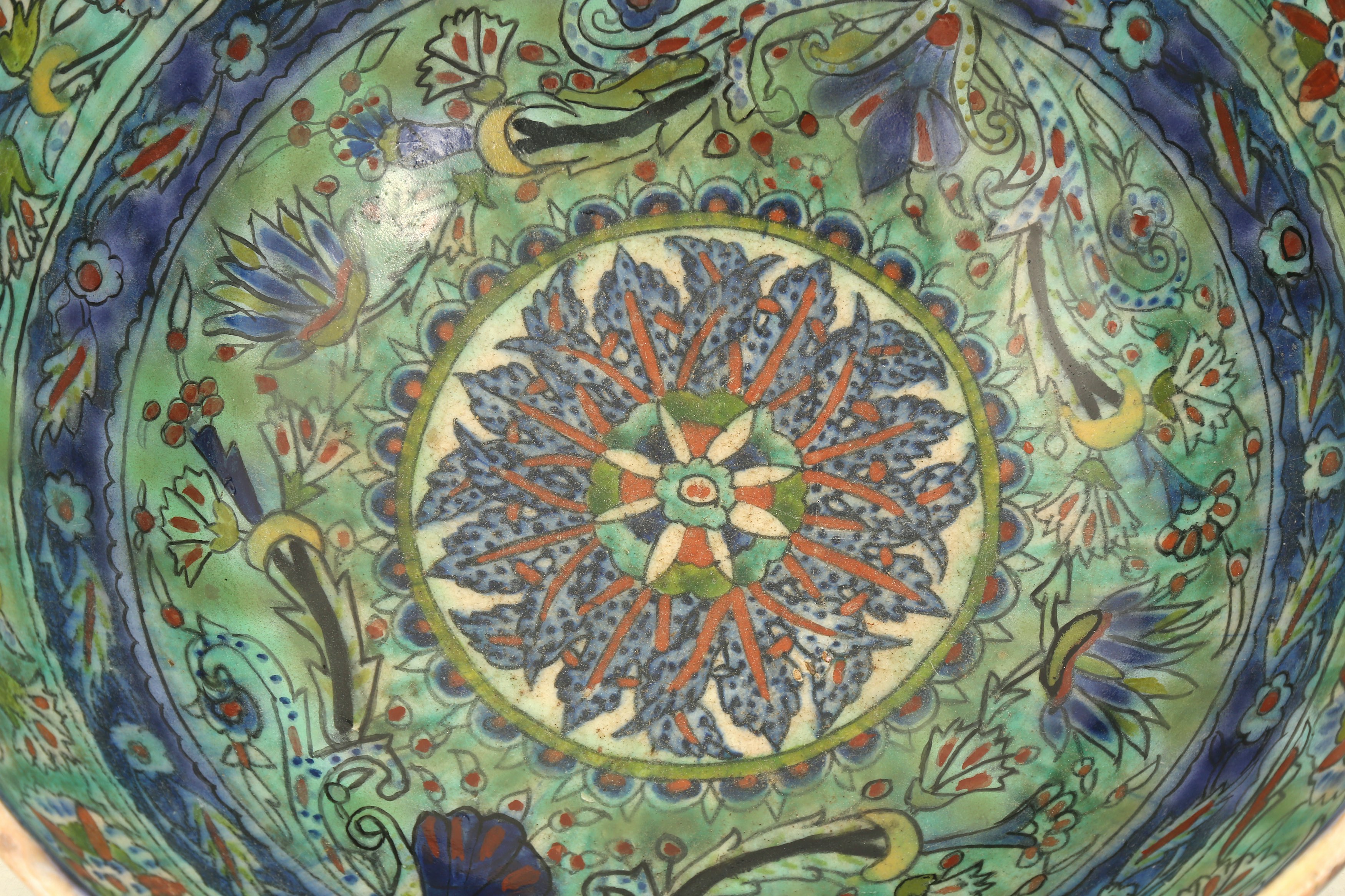 Lot 498 - A LARGE PALESTINIAN IZNIK-STYLE POTTERY BOWL