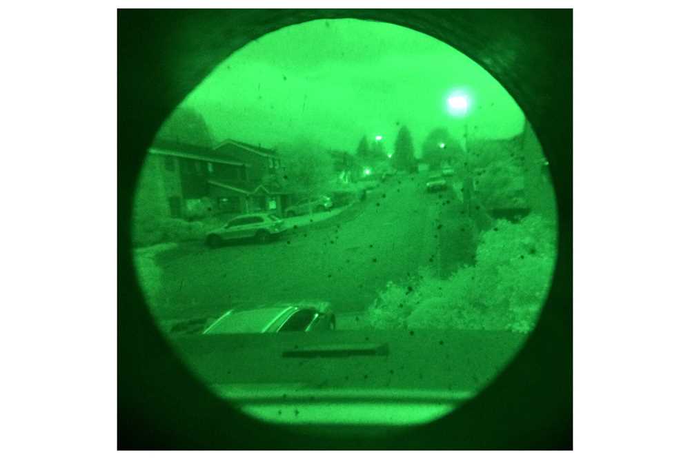 Lot 333 - A Working EEV Night Vision Monocular & a