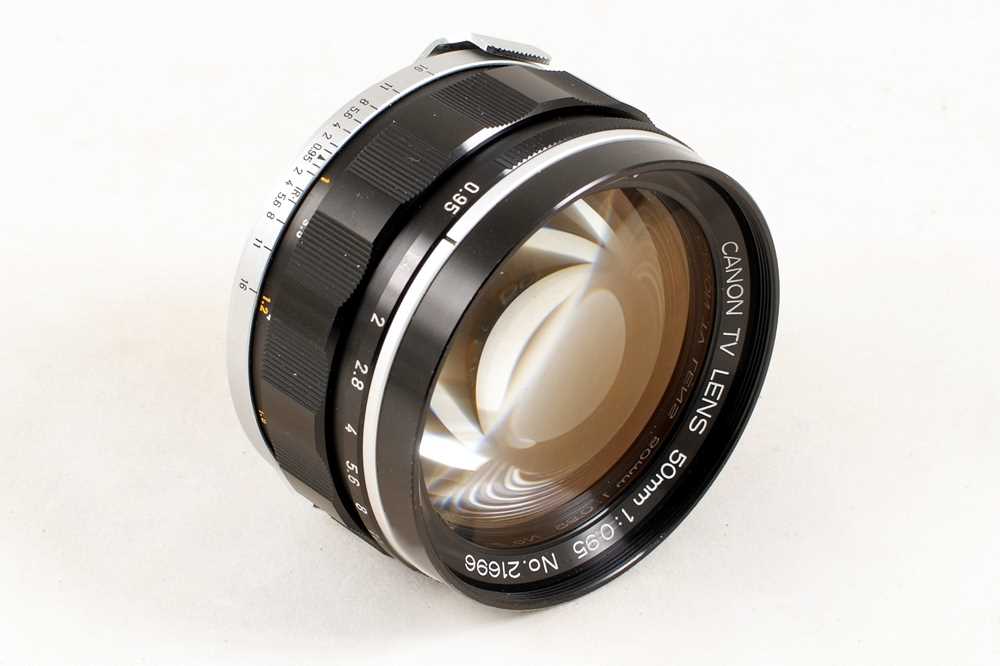 Lot 181 - Canon 50mm f0.95 C-mount TV 'Dream' Lens.