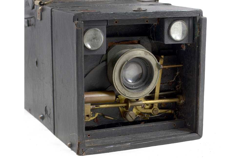 Lot 8 - Adams No2 Yale Detective Camera.