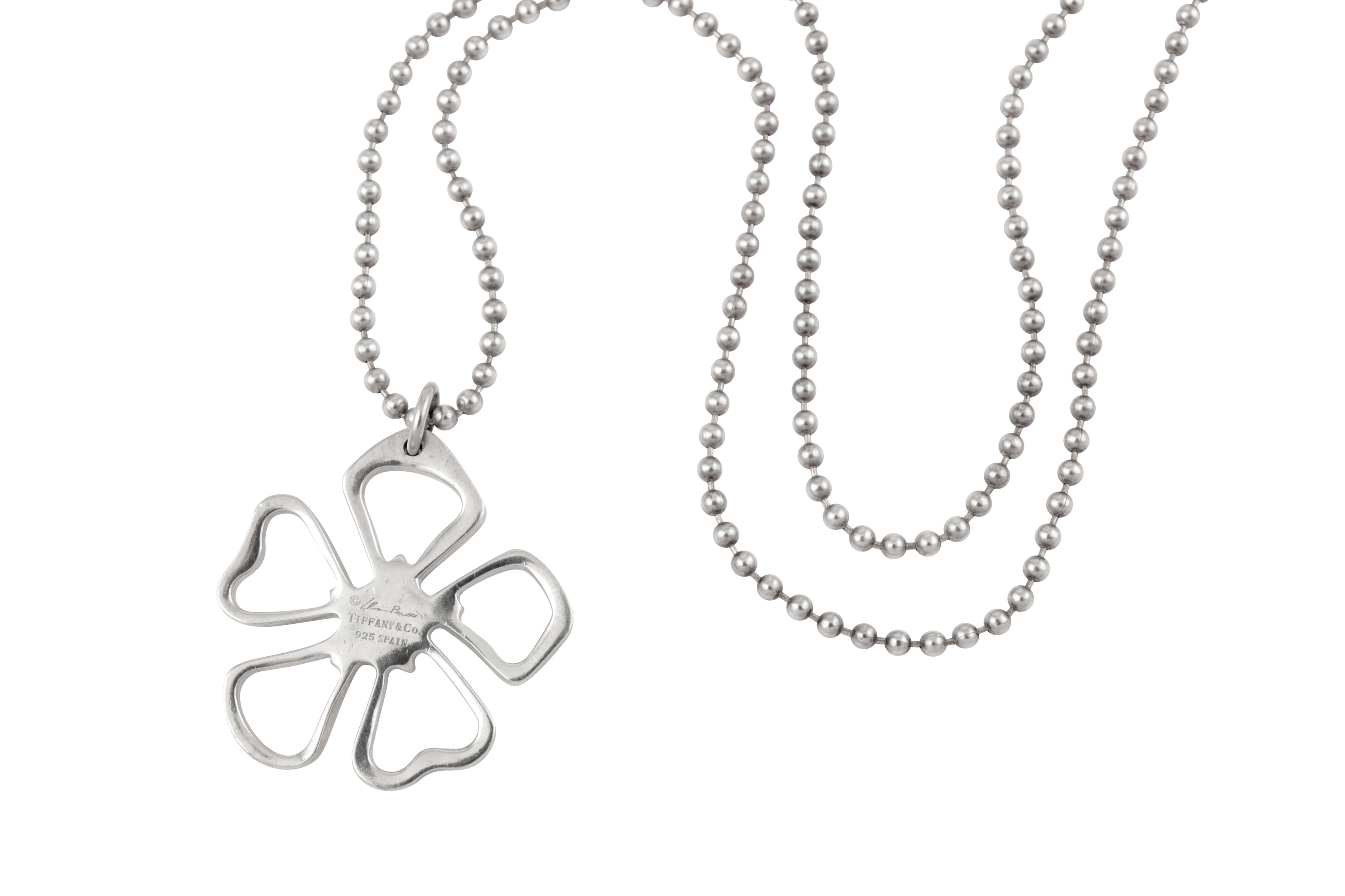 Lot 17 - A TIFFANY FLOWER PENDANT NECKLACE