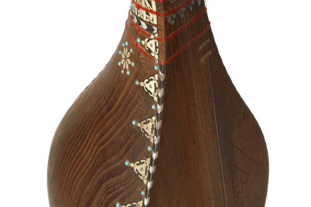 Lot 747 - AN ENSEMBLE OF SOUTH ASIAN INSTRUMENTS FROM