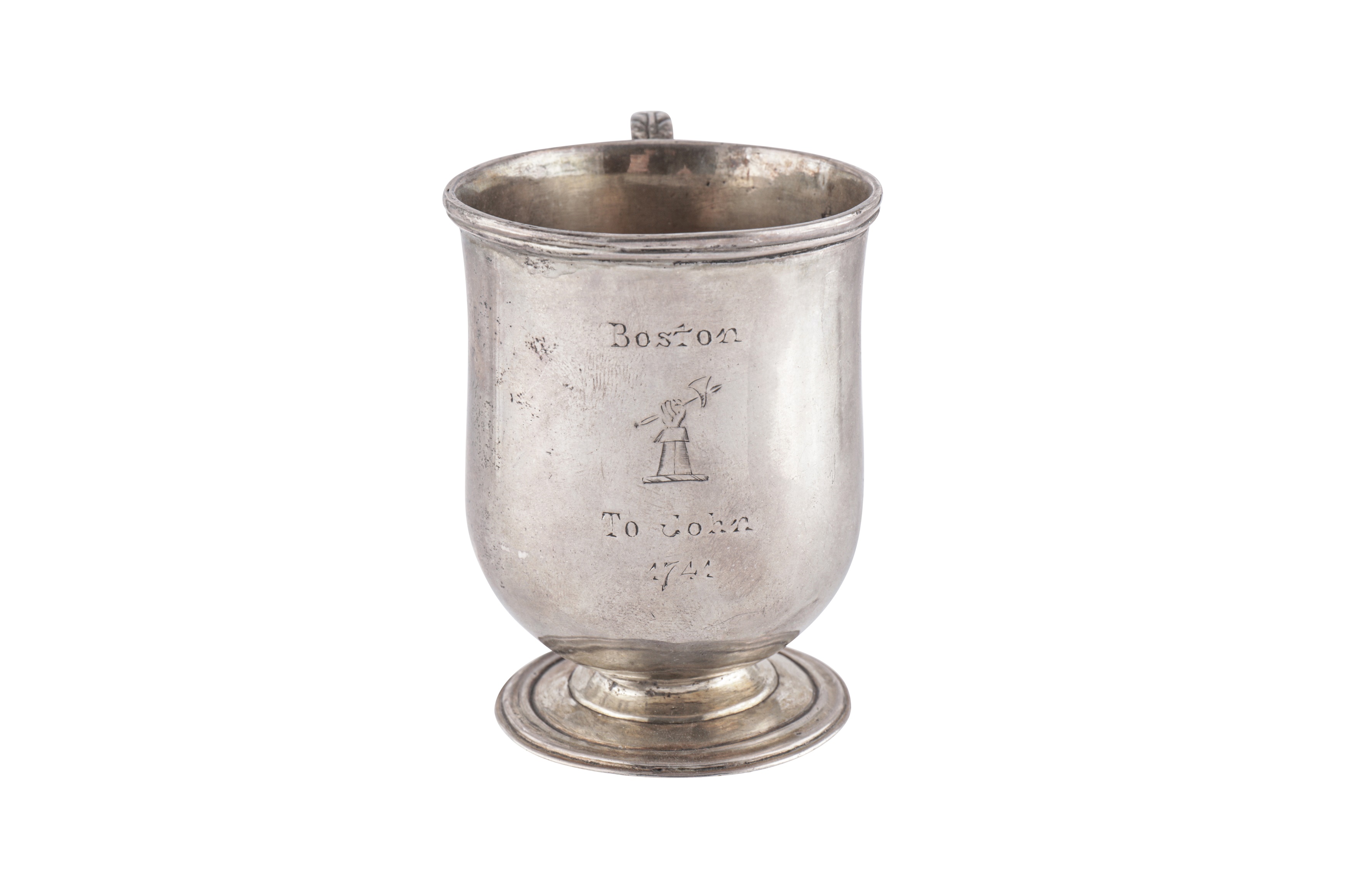 Lot 225 - AN EARLY 20TH CENTURY SILVER MUG IN THE 18TH
