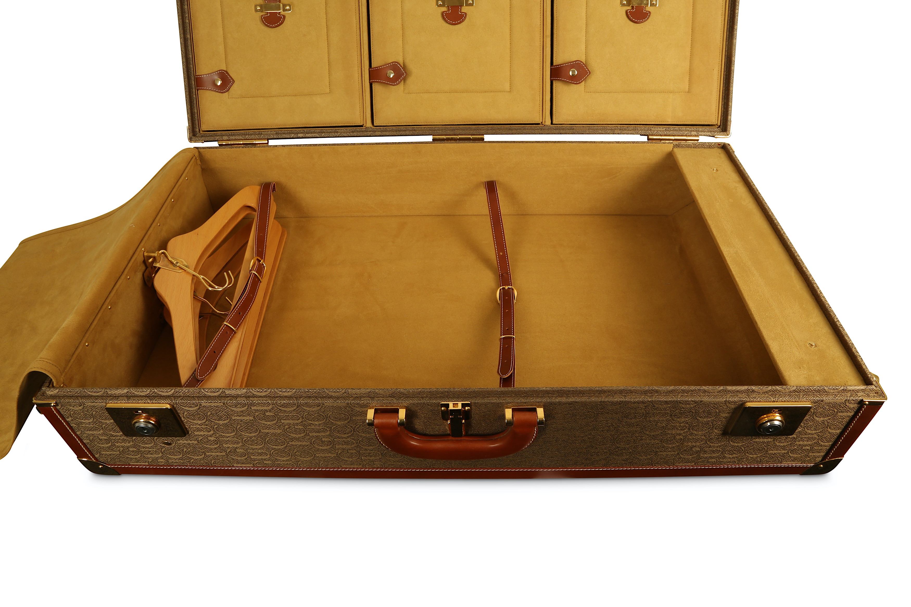 Lot 218 - Gucci Beige Logo Rolling Steamer Trunk