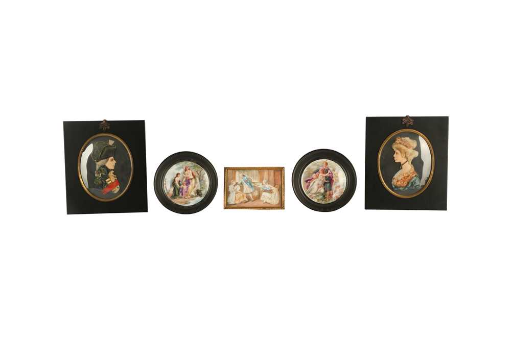 Lot 292 - A PAIR OF WAX PORTRAIT MINIATURES IN PROFILE