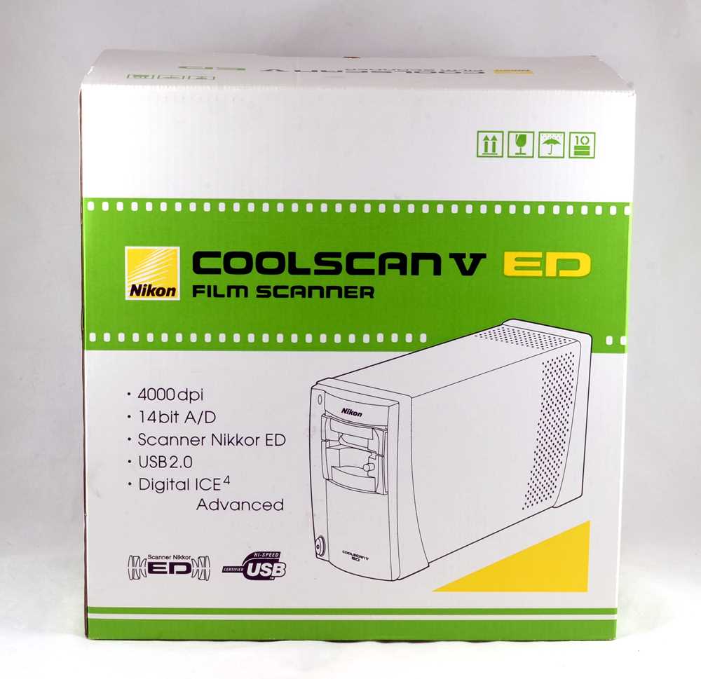 Lot 35 - Nikon Coolscan V ED 35mm Film Scanner. As New