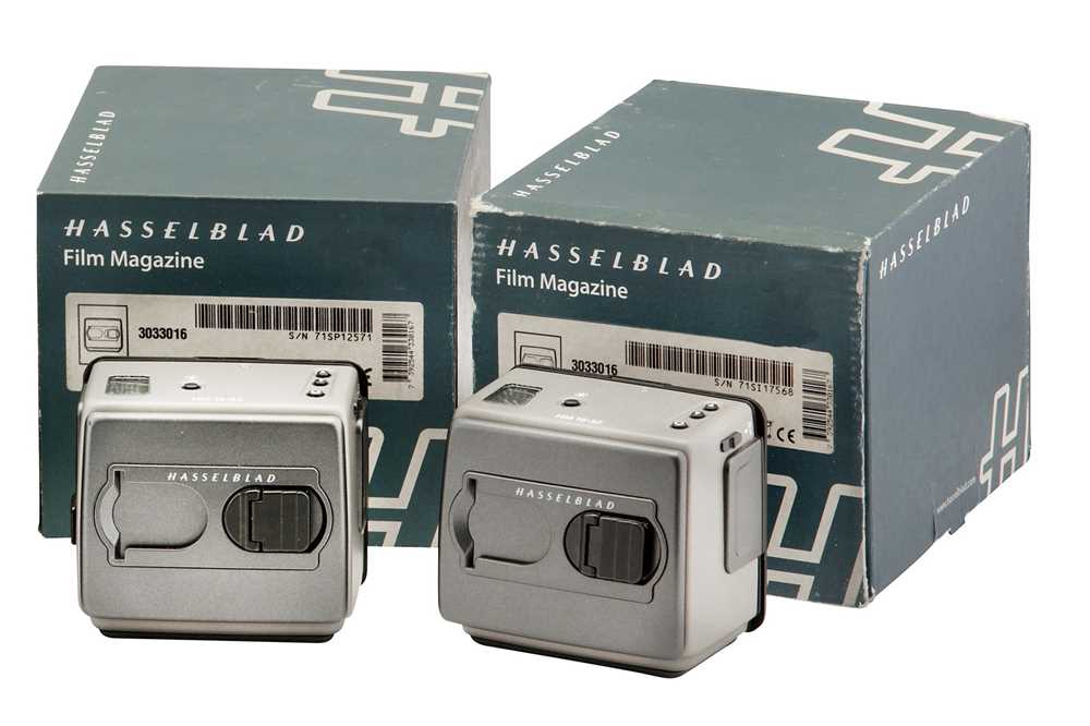 Lot 66 - Hasselblad HM 16-32 Film backs