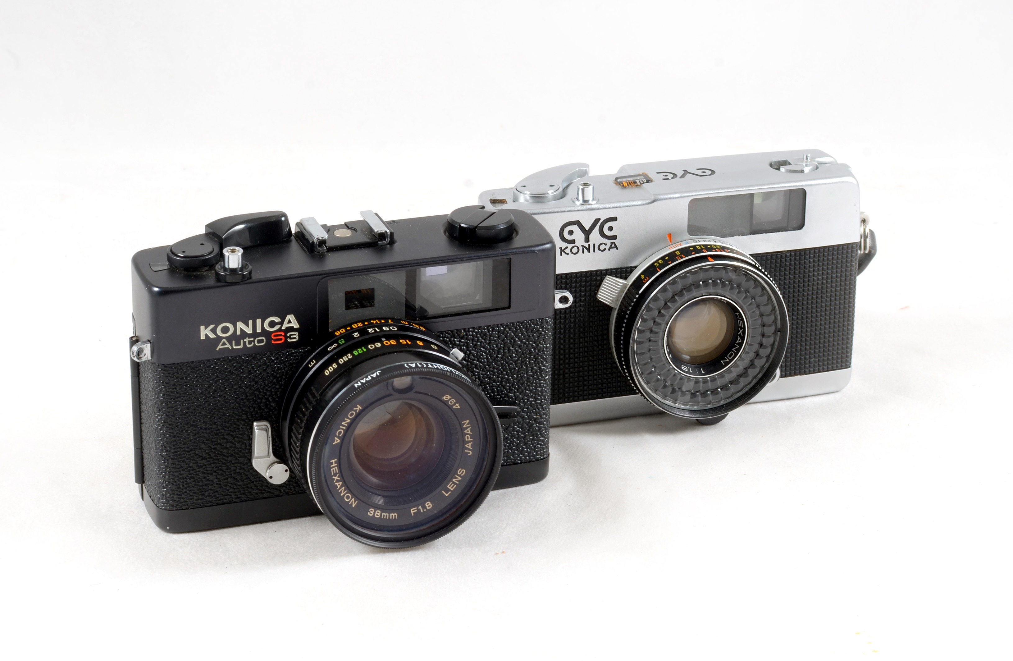 Lot 13 - Two Good Konica Compact 35mm Cameras
