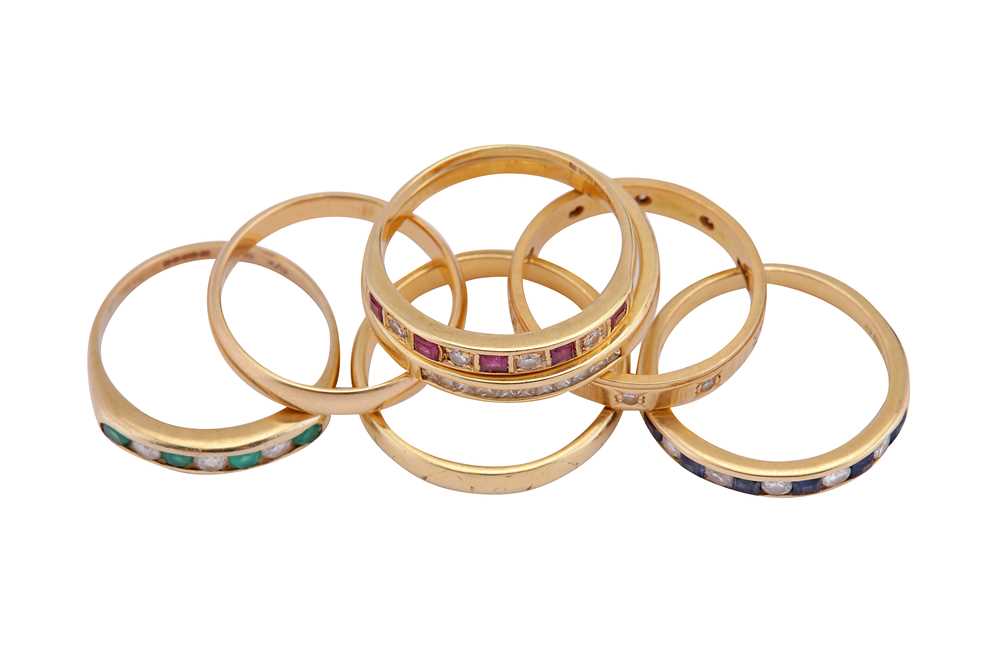 Lot 304 - A GROUP OF SEVEN RINGS