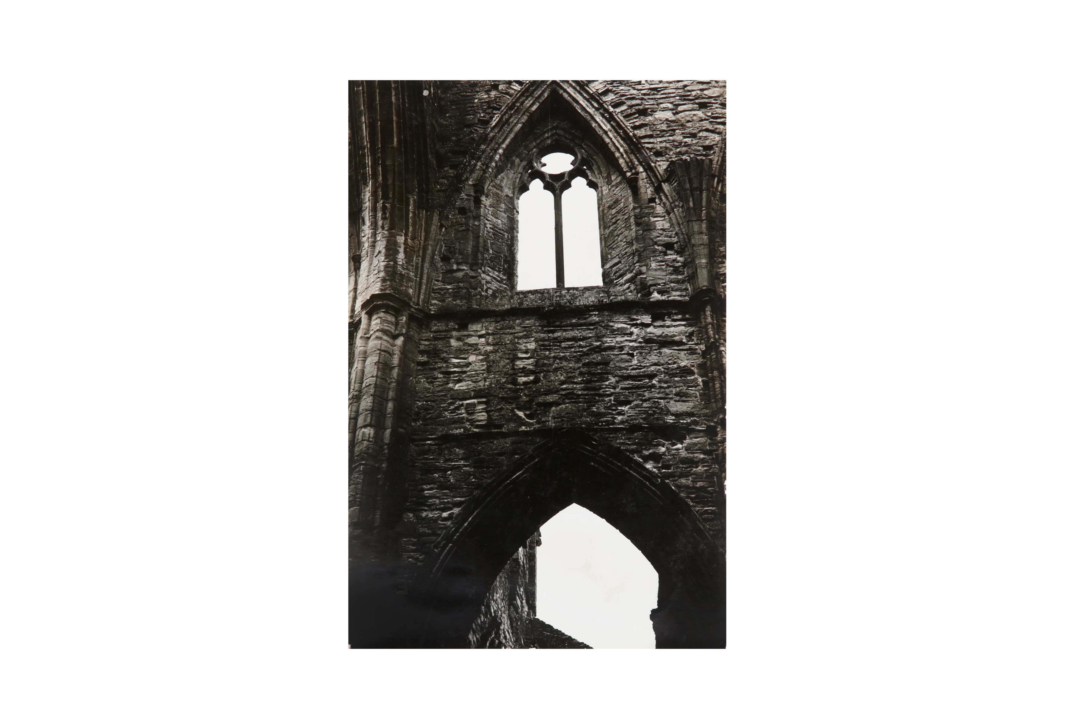 Lot 194 - Edwin Smith (1912-1971)