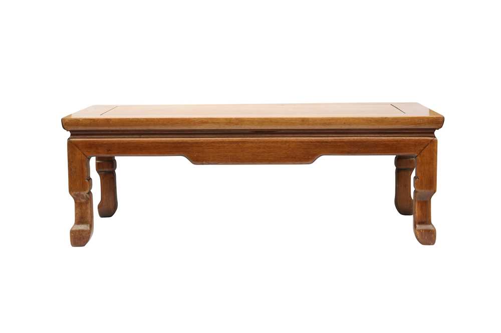 Lot 807 - A CHINESE WOOD LOW TABLE.