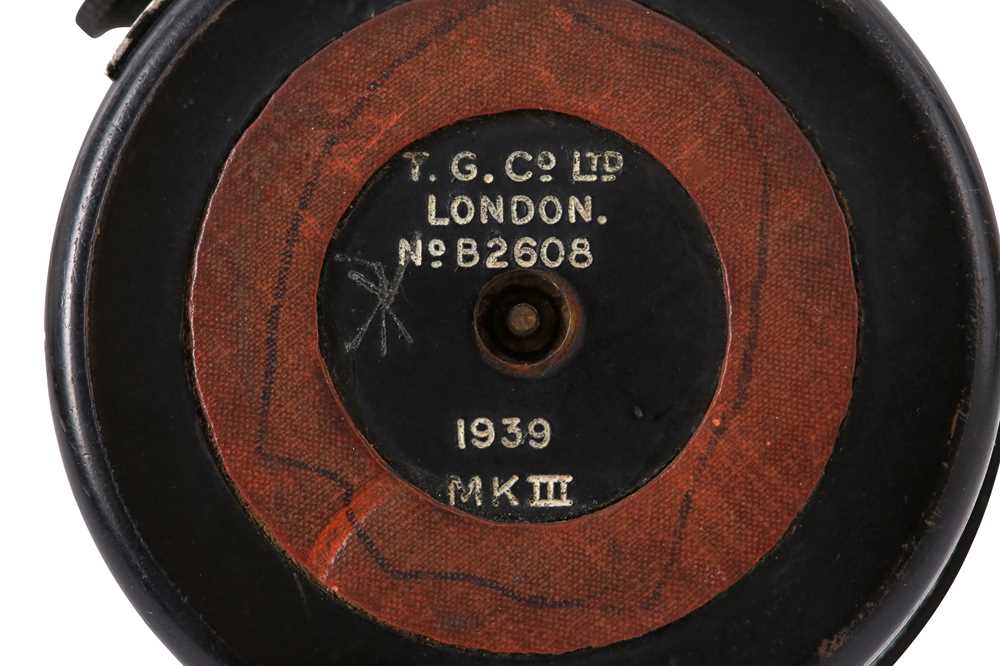 Lot 351 - A BRITISH WWII MKIII MILITARY PRISMATIC