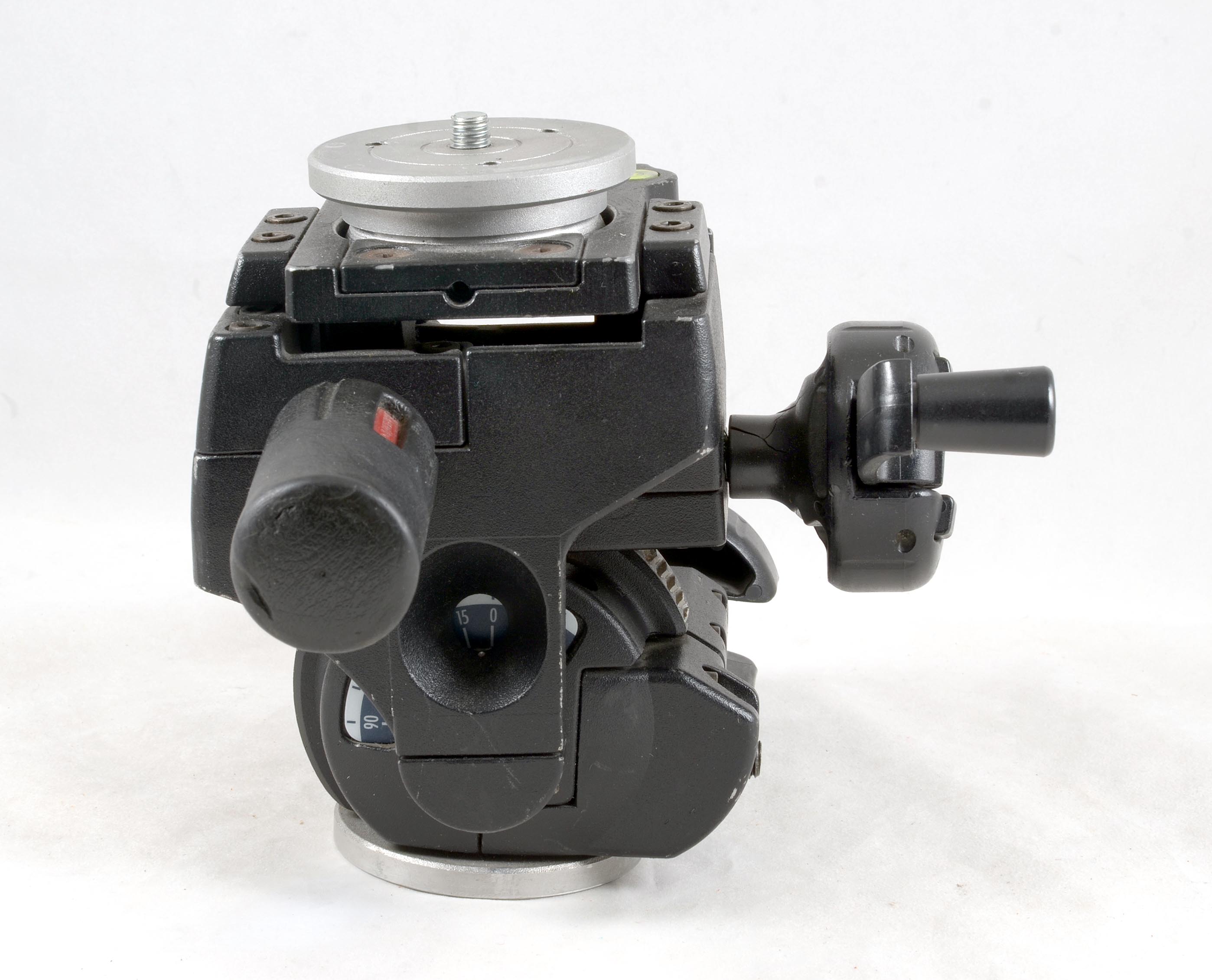 Lot 73 - LARGE Heavy-Duty Manfrotto #400 Geared Video