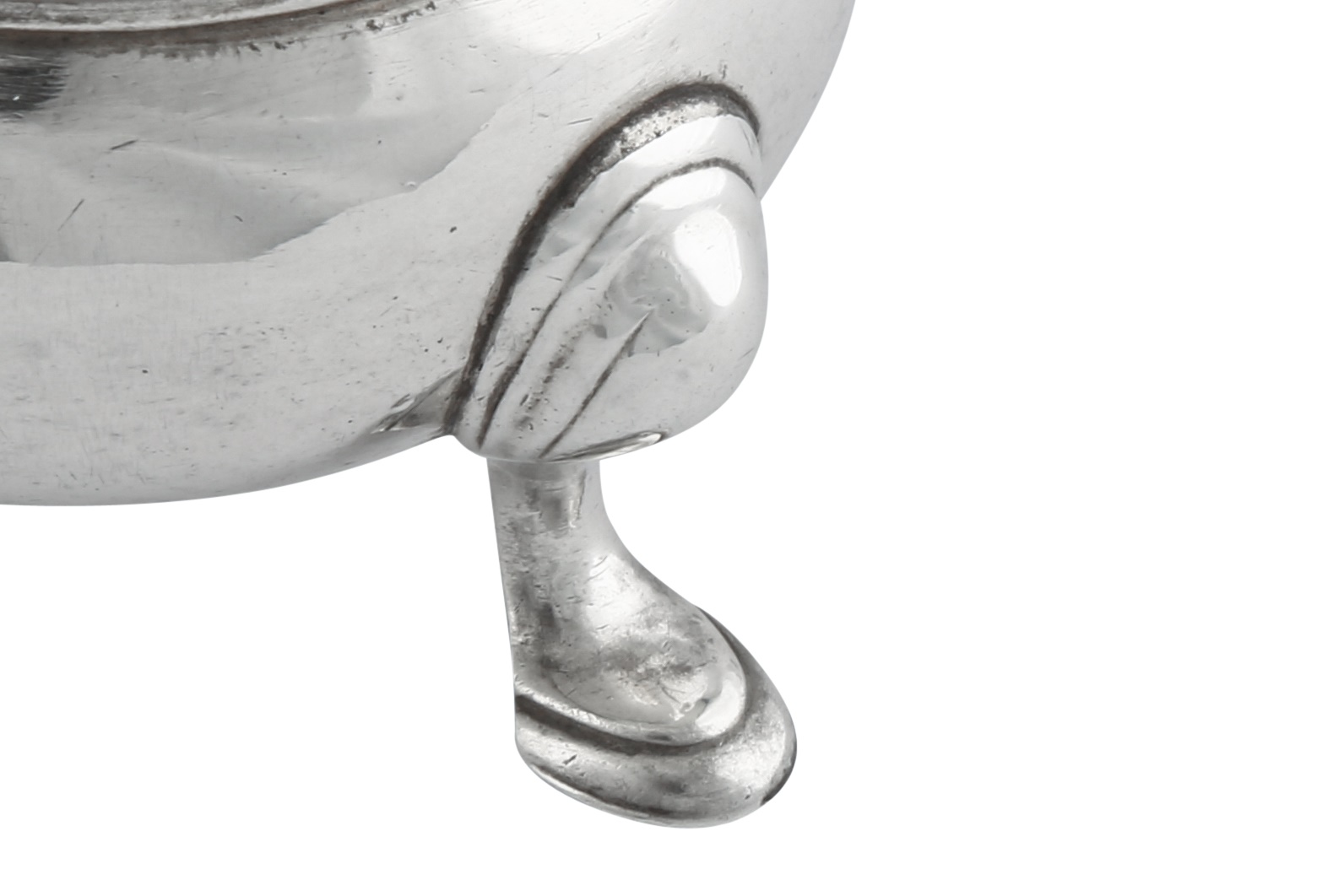 Lot 556 - A George II Scottish sterling silver salt,