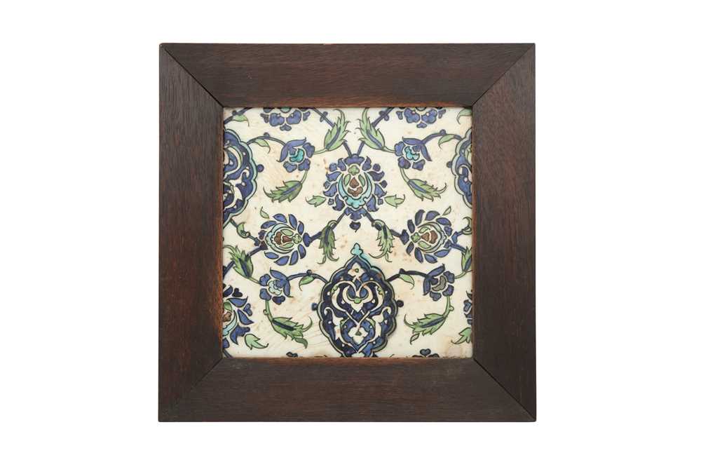 Lot 651 - AN OTTOMAN DAMASCUS POTTERY TILE WITH A