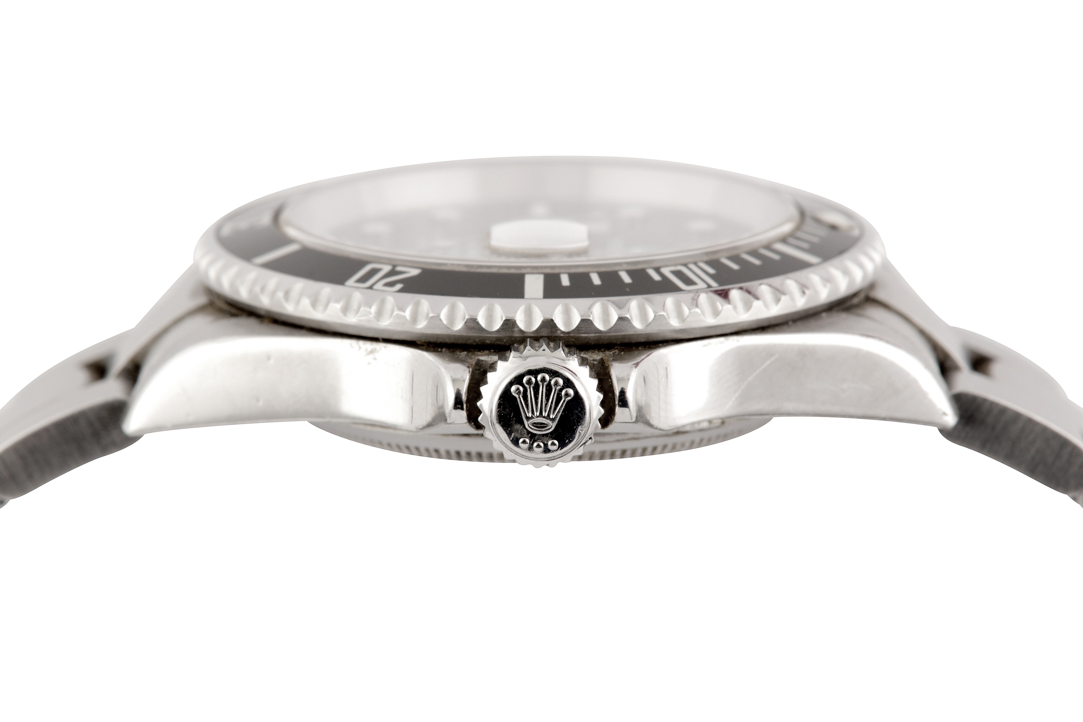 Lot 2 - A ROLEX SUBMARINER MEN'S STAINLESS STEEL