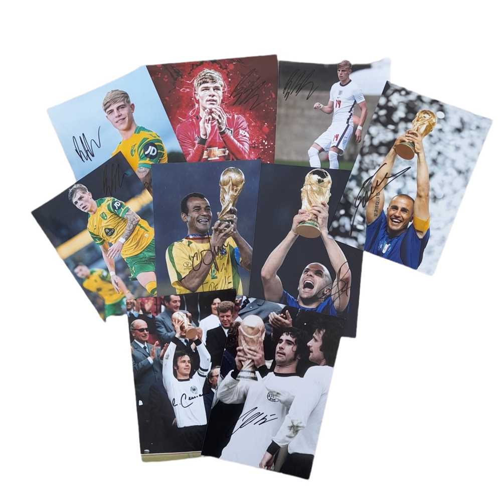Lot 402 - Footballers.-