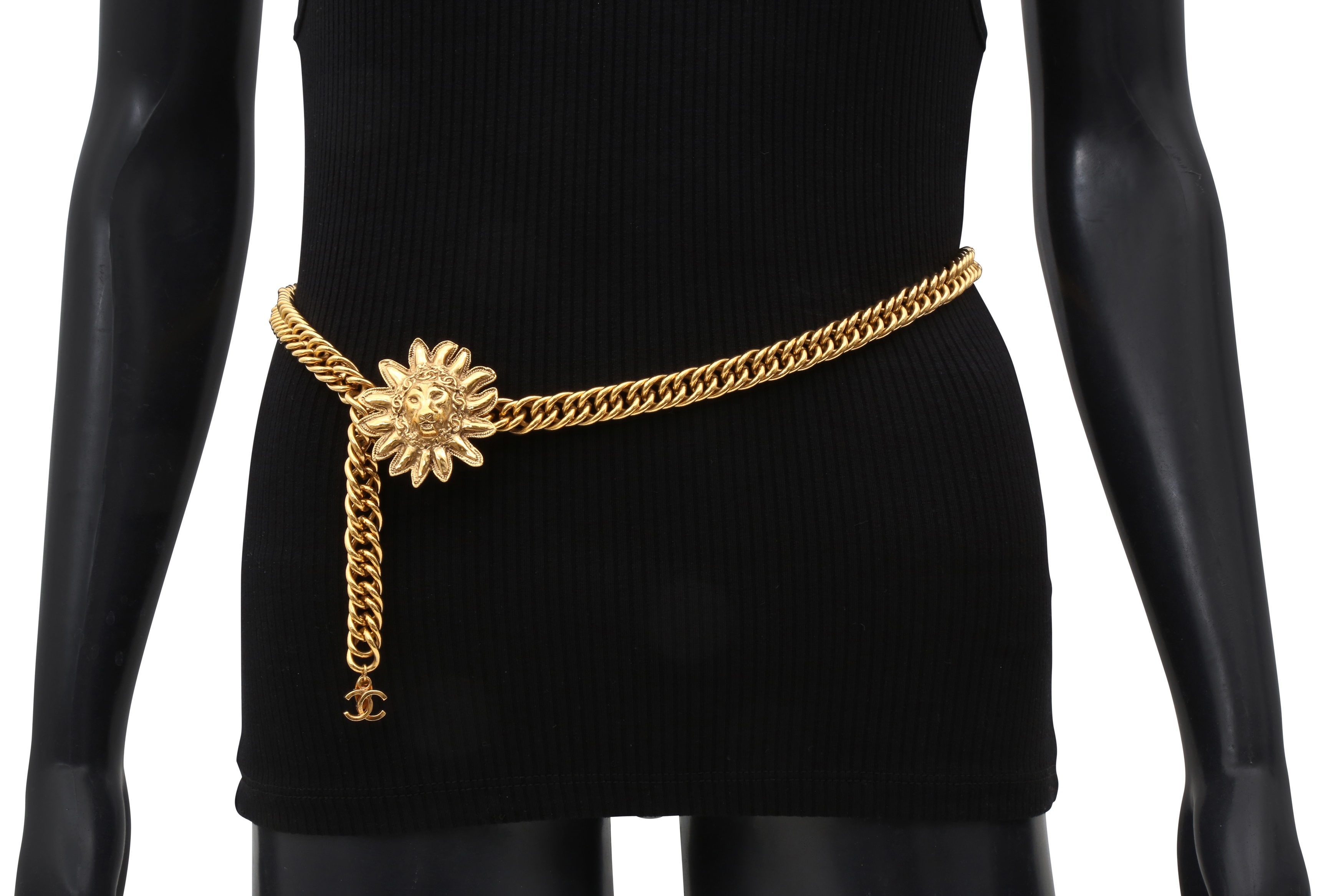 Lot 429 - Chanel Lion Head Medallion Chain Belt