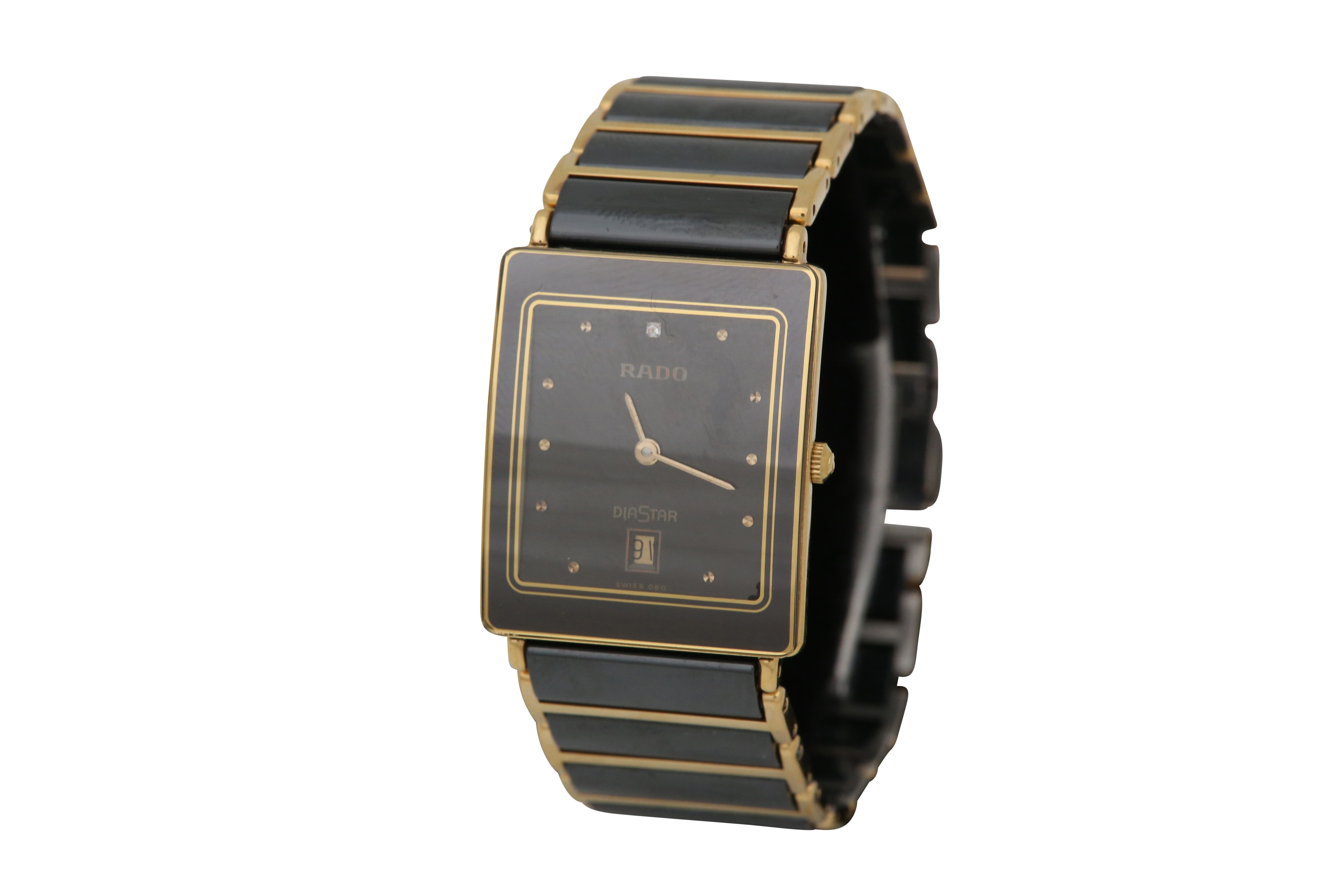 Lot 37 - A LADIES RADO GOLD PLATED AND CERAMIC QUARTZ