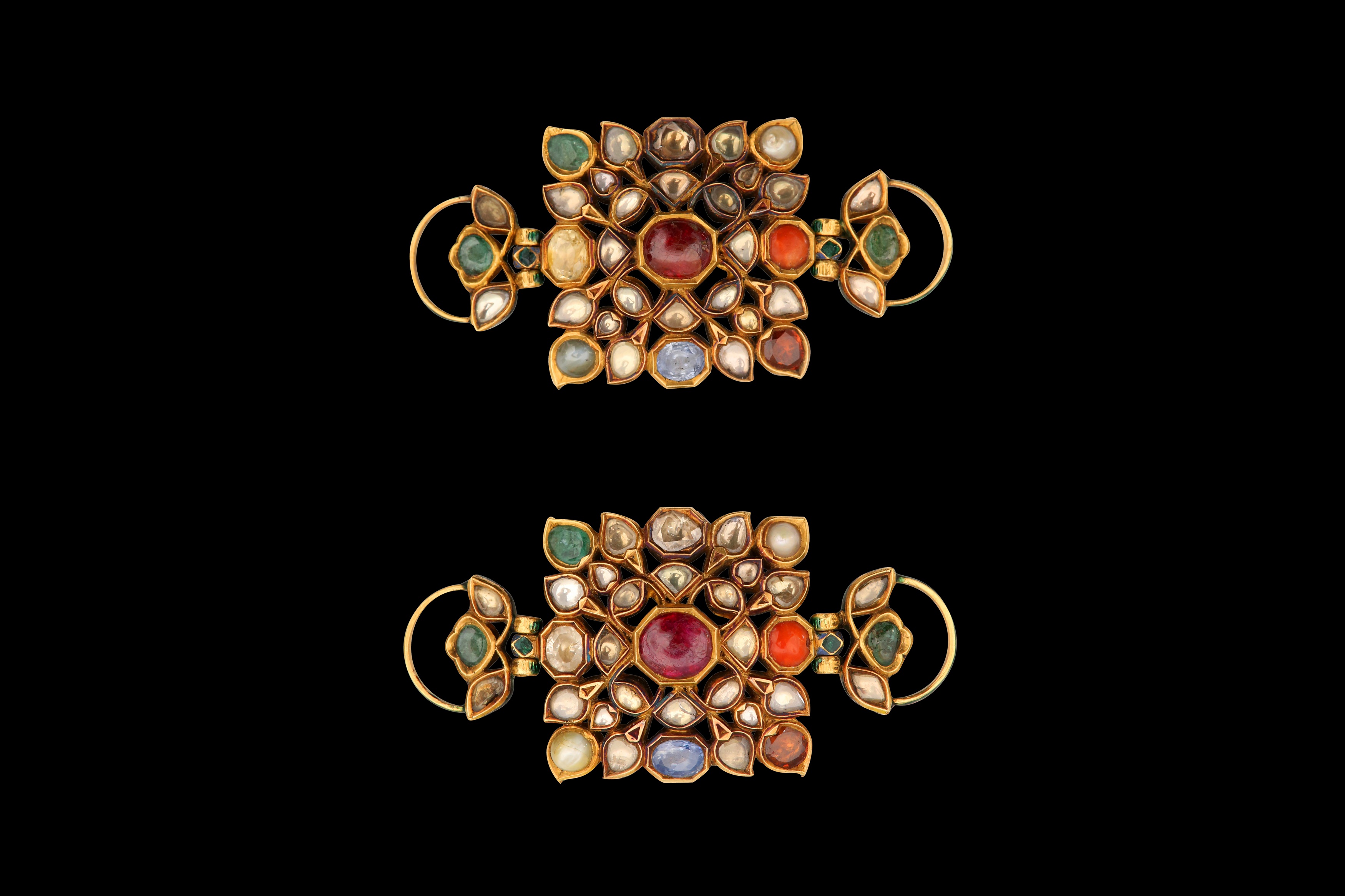 Lot 376 - λ A PAIR OF ENAMELLED GOLD NINE-GEM