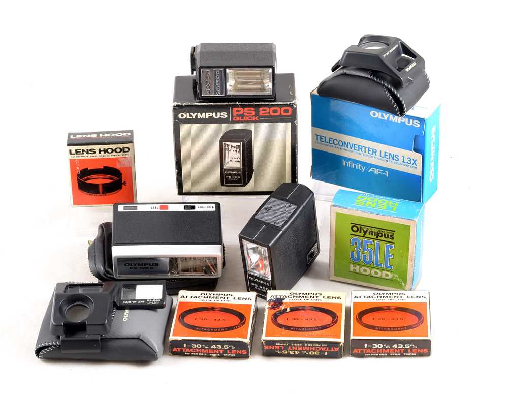 Lot 105 - Olympus Pen End Lot, inc Flash Units.