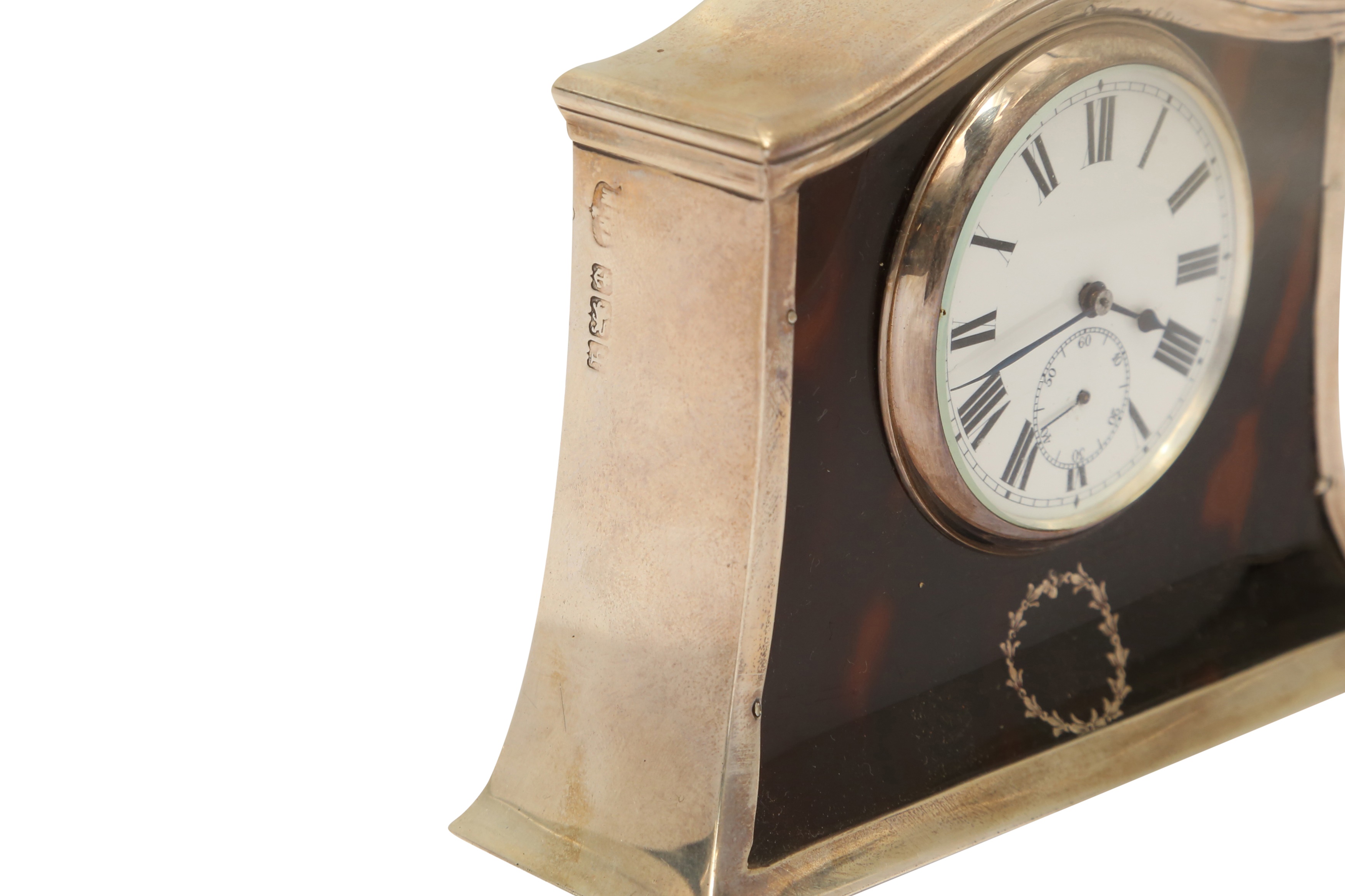 Lot 101 - A CASED GEORGE V STERLING SILVER AND