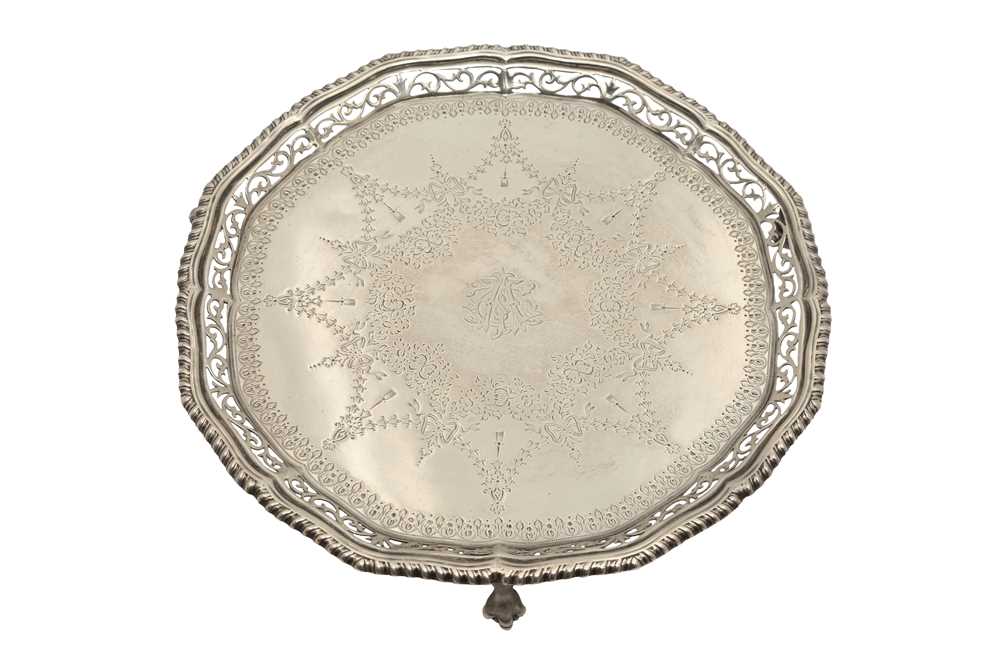 Lot 279 - AN EDWARDIAN STERLING SILVER SMALL SALVER,