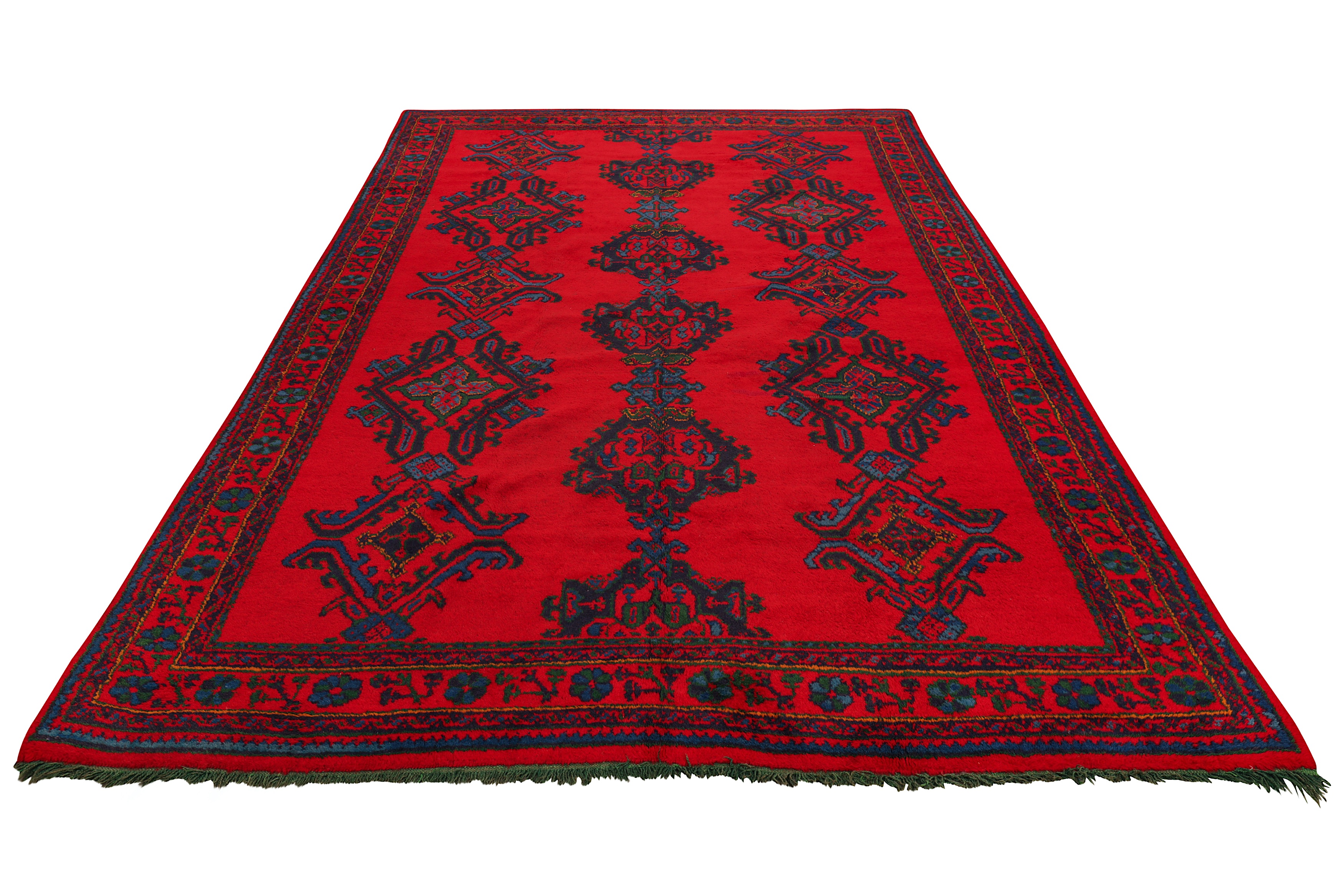 Lot 17 - A FINE USHAK CARPET, TURKEY