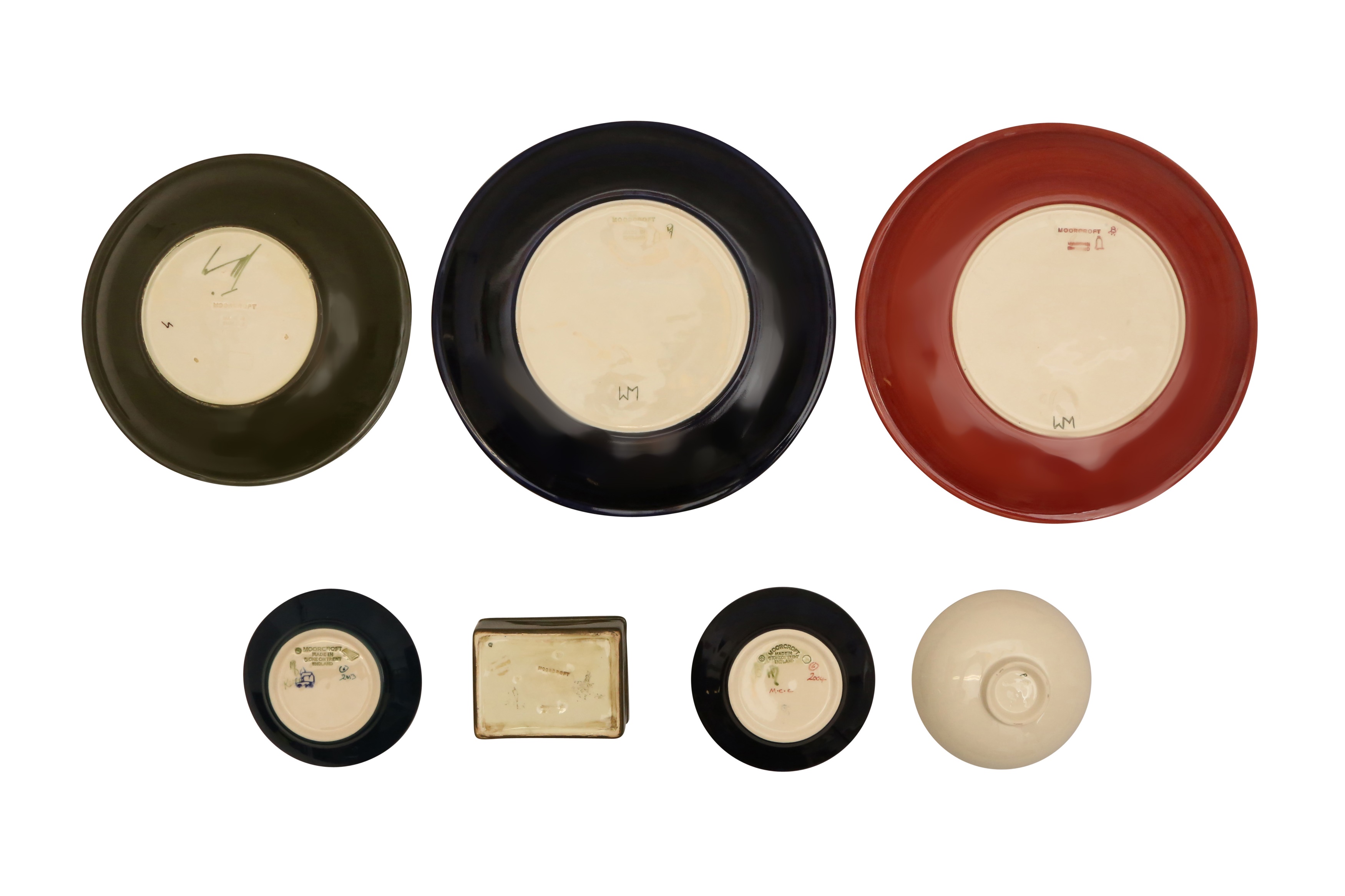 Lot 711 - A WALTER MOORCROFT CLEMATIS PLATE